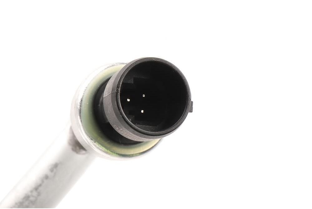 ACDelco® 19433690 - GM Original Equipment™ A/C Manifold Hose Assembly