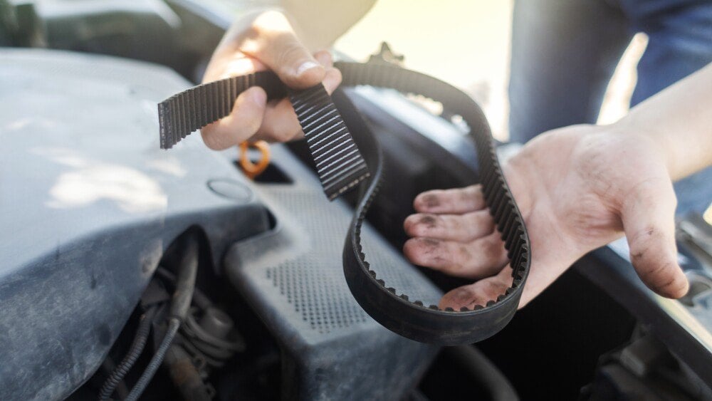 Low Engine Compression: Symptoms & Causes