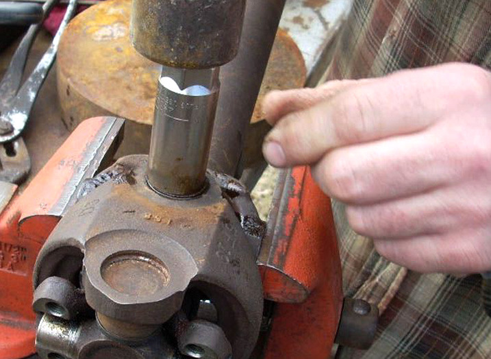 U-Joints: Identification, Selection, and Replacement