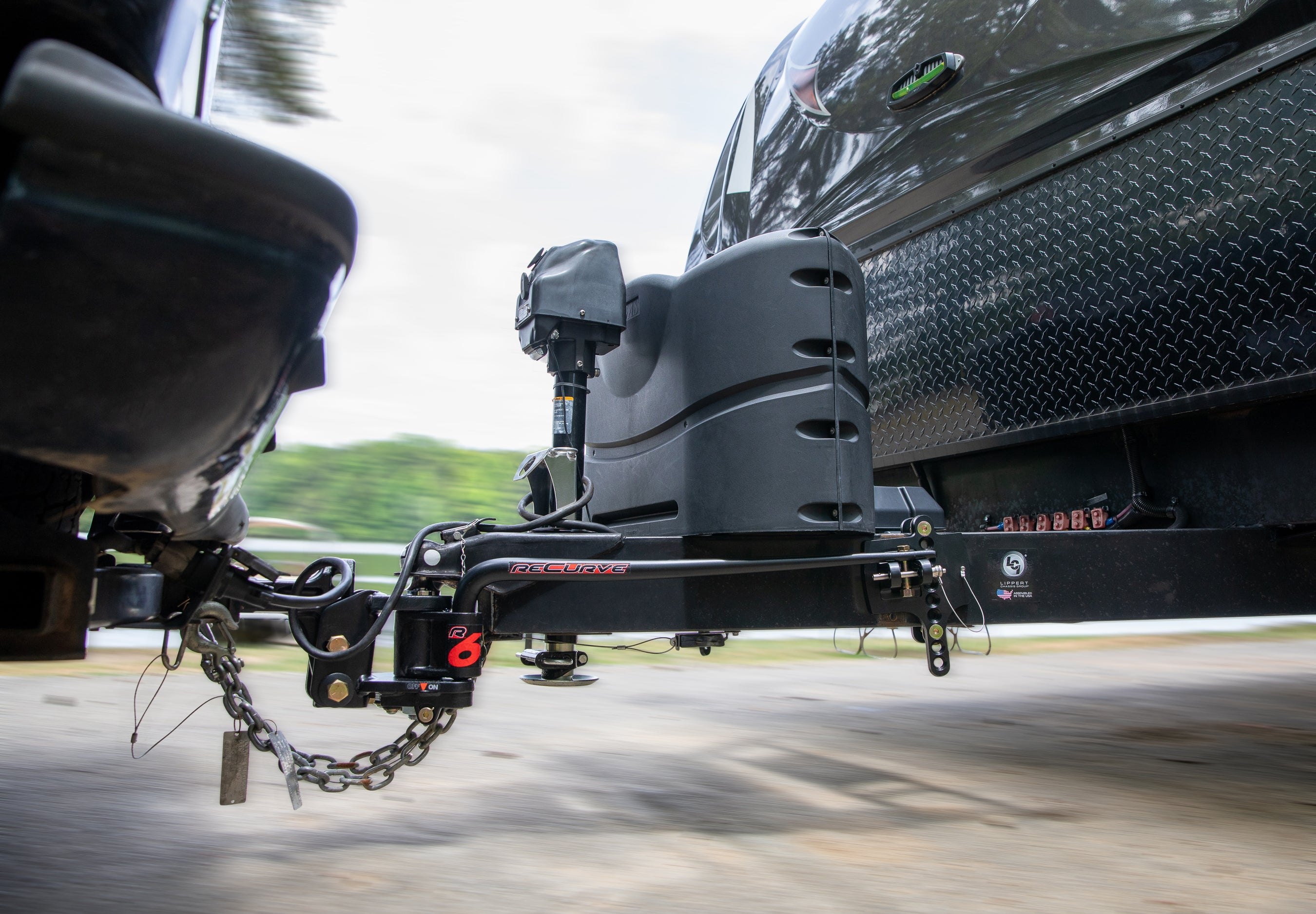 Camco® 48783 - EazLift - ReCurve R6 Weight Distributing Hitch (800 lbs)