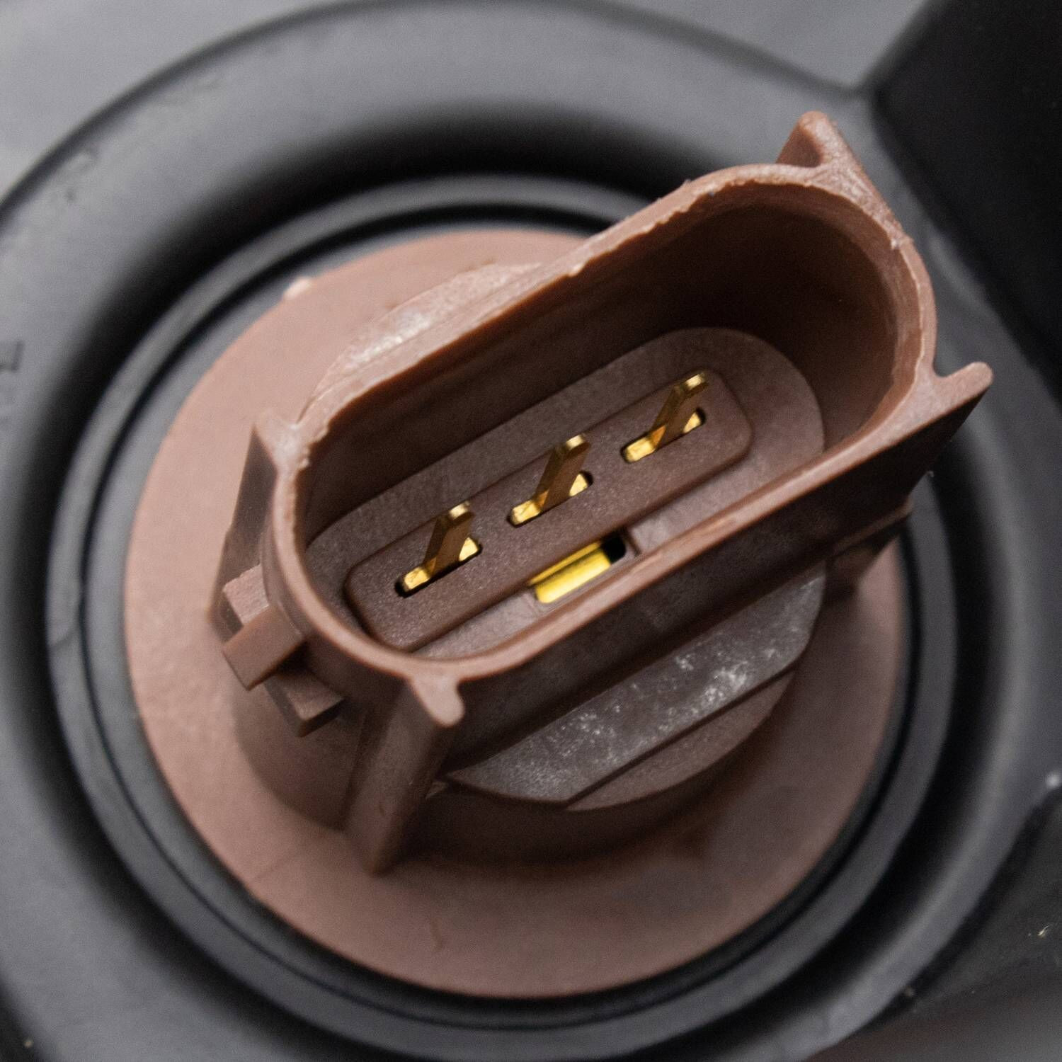 DIY Solutions® LHT10566 - Driver Side Replacement Headlight (Standard Line)