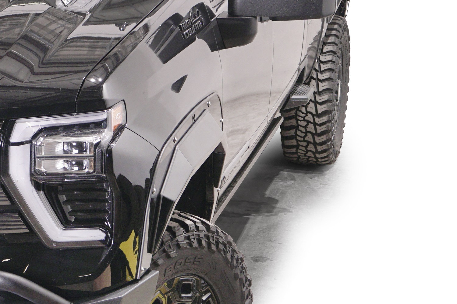 Fab Fours® TF6110-B - Open Fender Flares