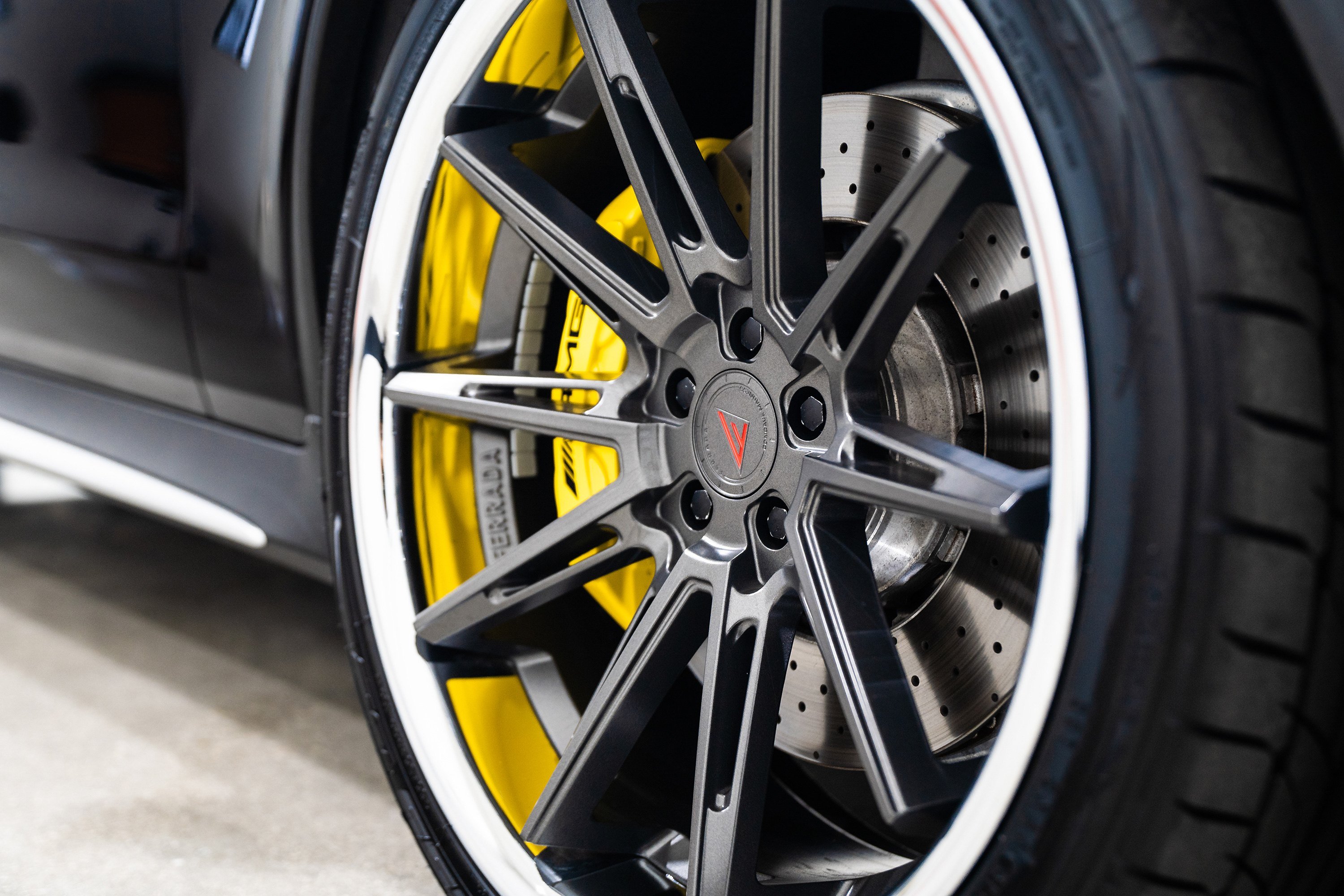 FERRADA® CM2 Wheels - Matte Graphite with Chrome Lip Rims