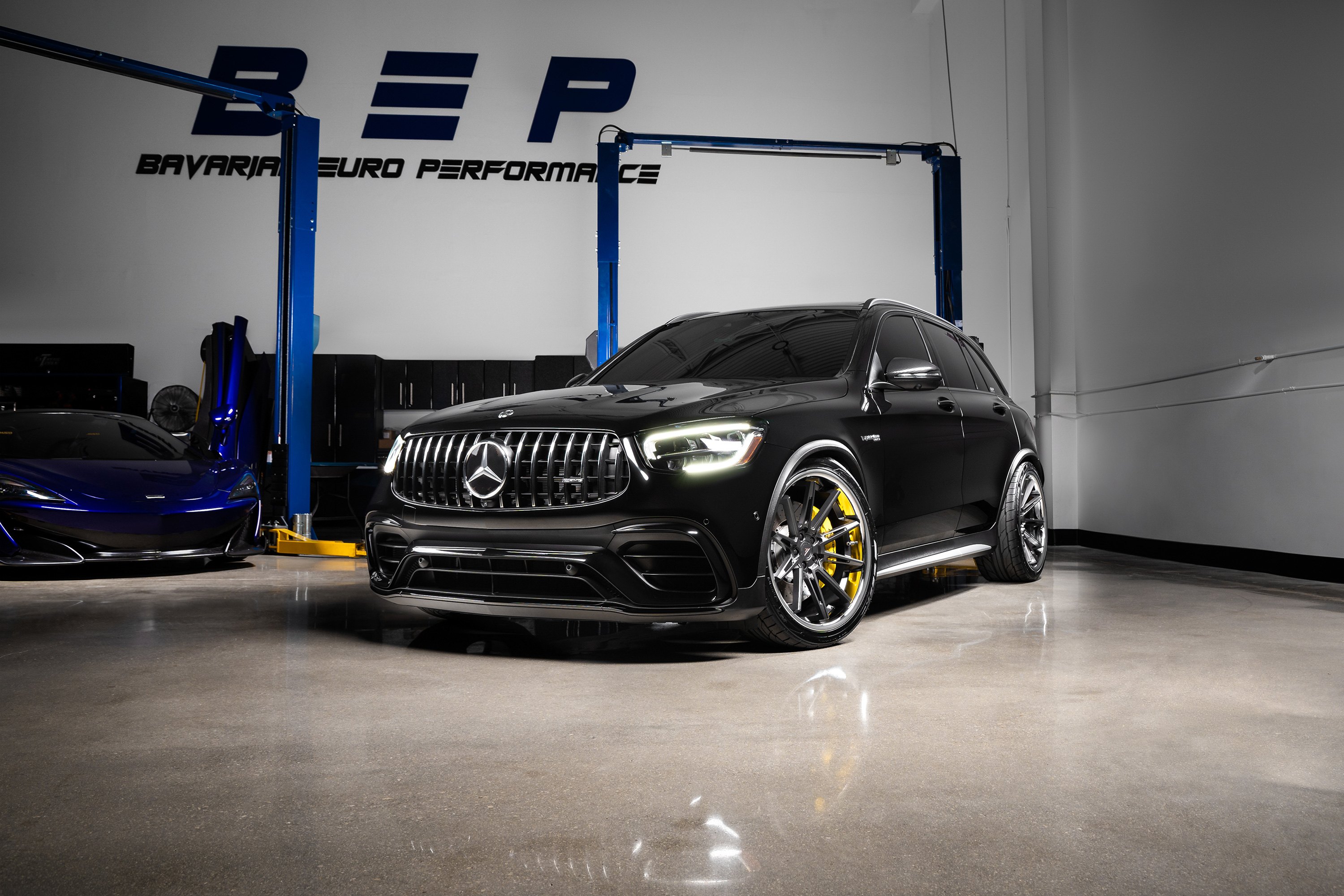 FERRADA® CM2 Wheels - Matte Graphite with Chrome Lip Rims