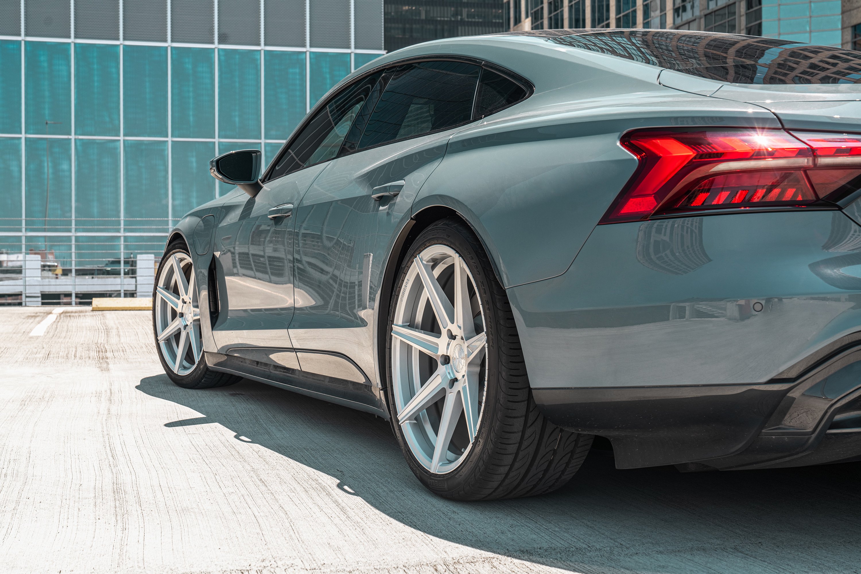 FERRADA® FORGE-8 FR7 Wheels - Machined Silver Rims