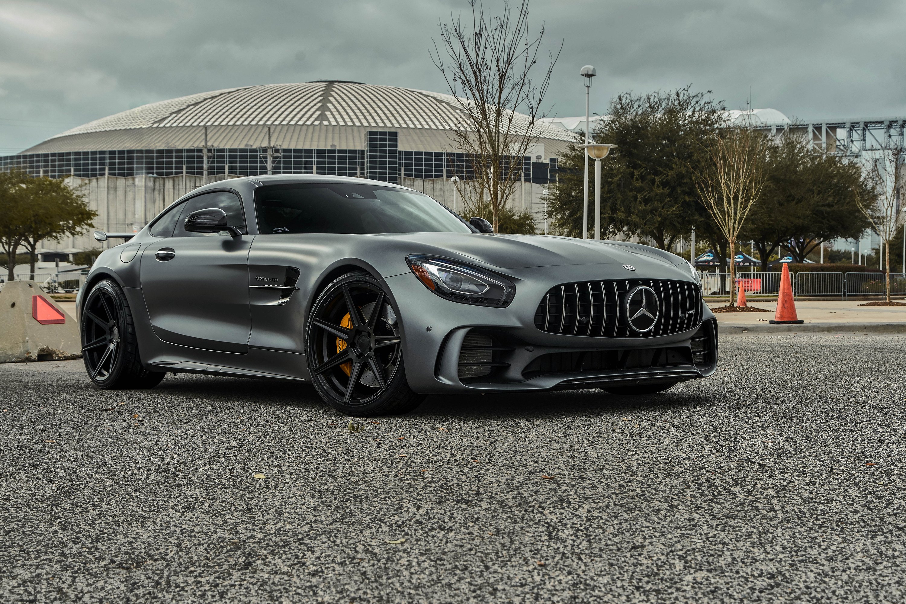 FERRADA® FORGE-8 FR7 Wheels - Matte Black Rims