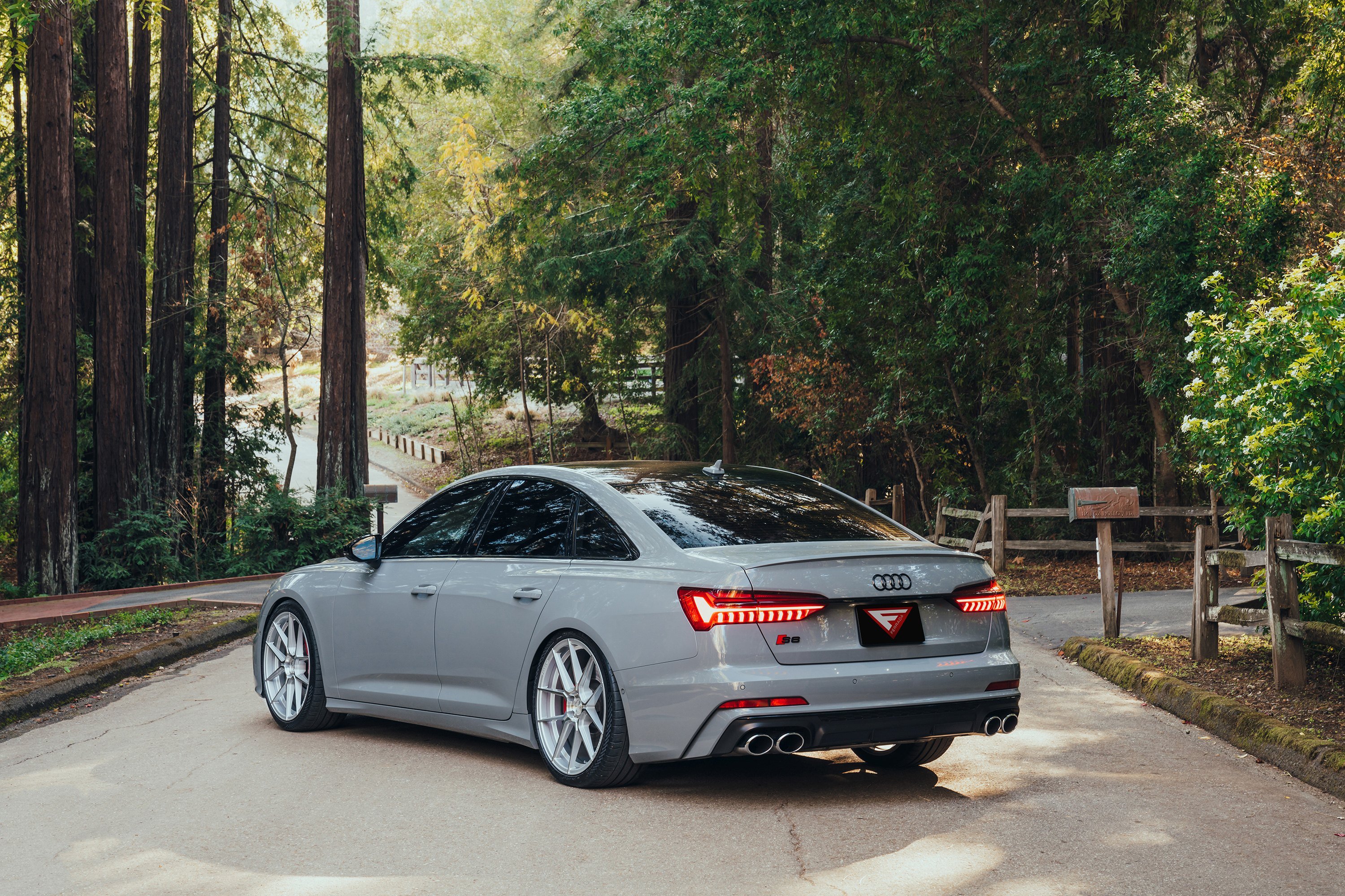 FERRADA® FORGE-8 FR8 Wheels - Machined Silver Rims