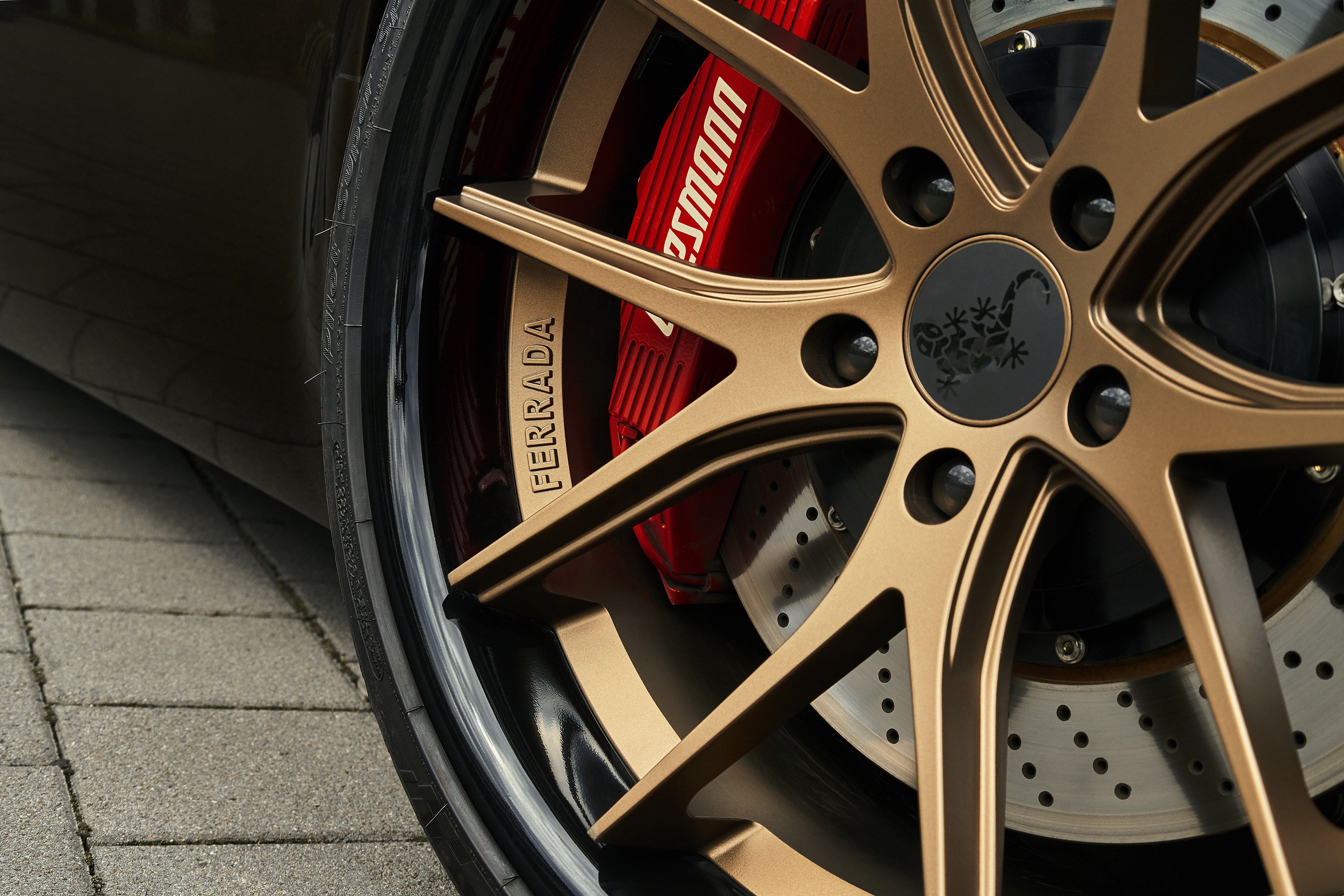 FERRADA® FR2 Wheels - Matte Bronze Rims
