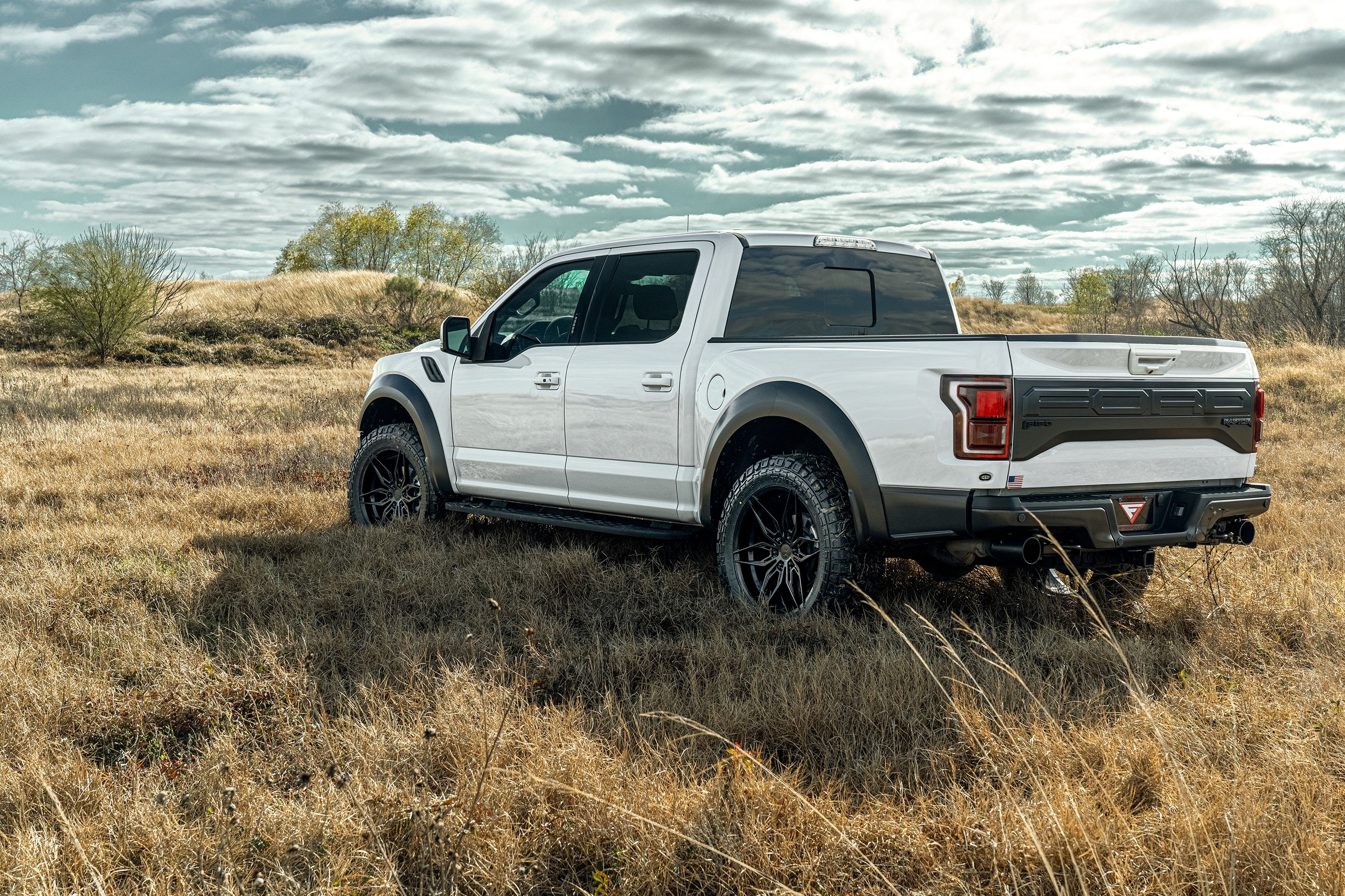 FERRADA® FT5 Wheels - Gloss Black Rims