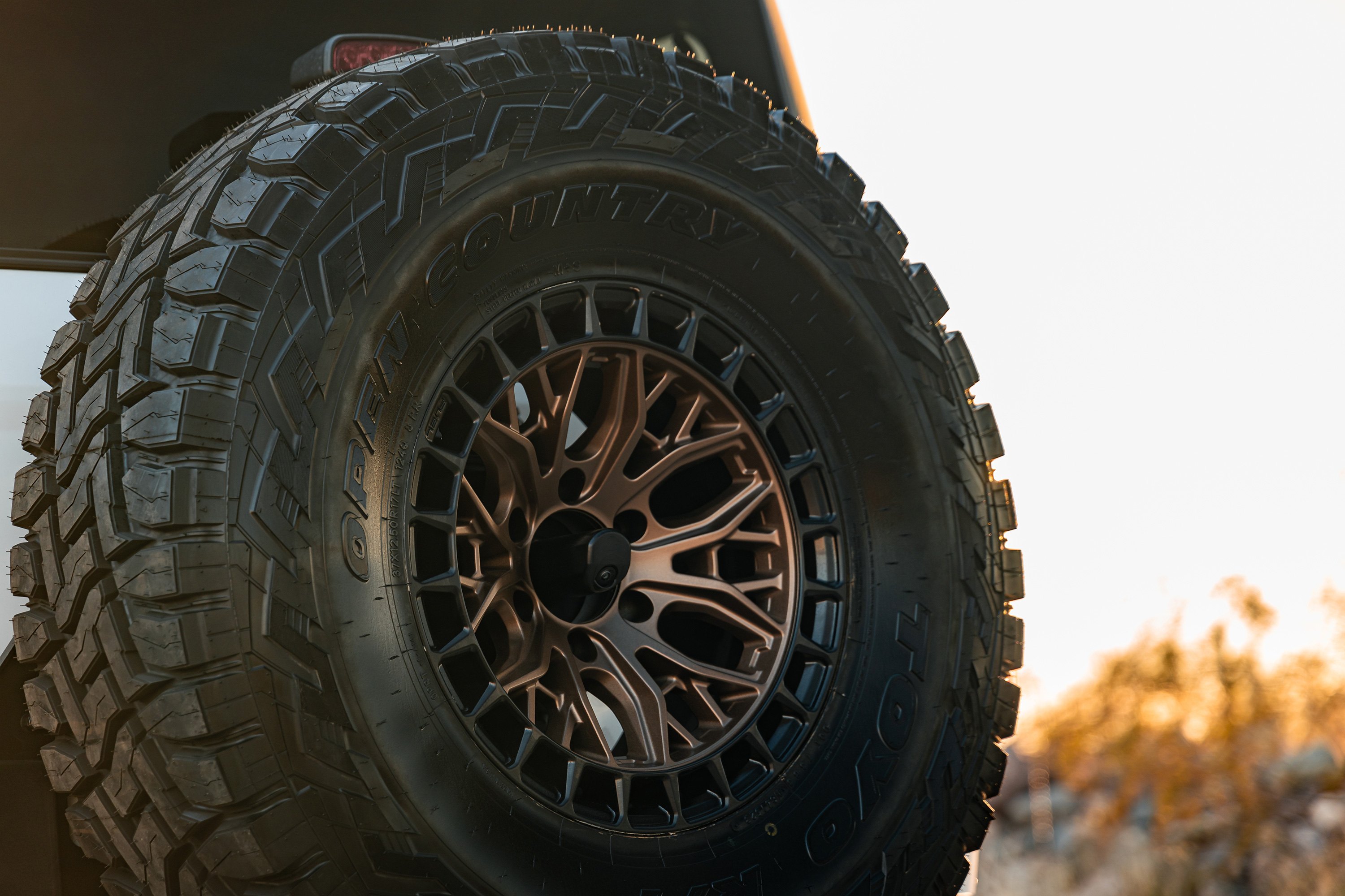 FUEL® FC869 SIGMA Wheels - Matte Bronze with Matte Black Lip Rims