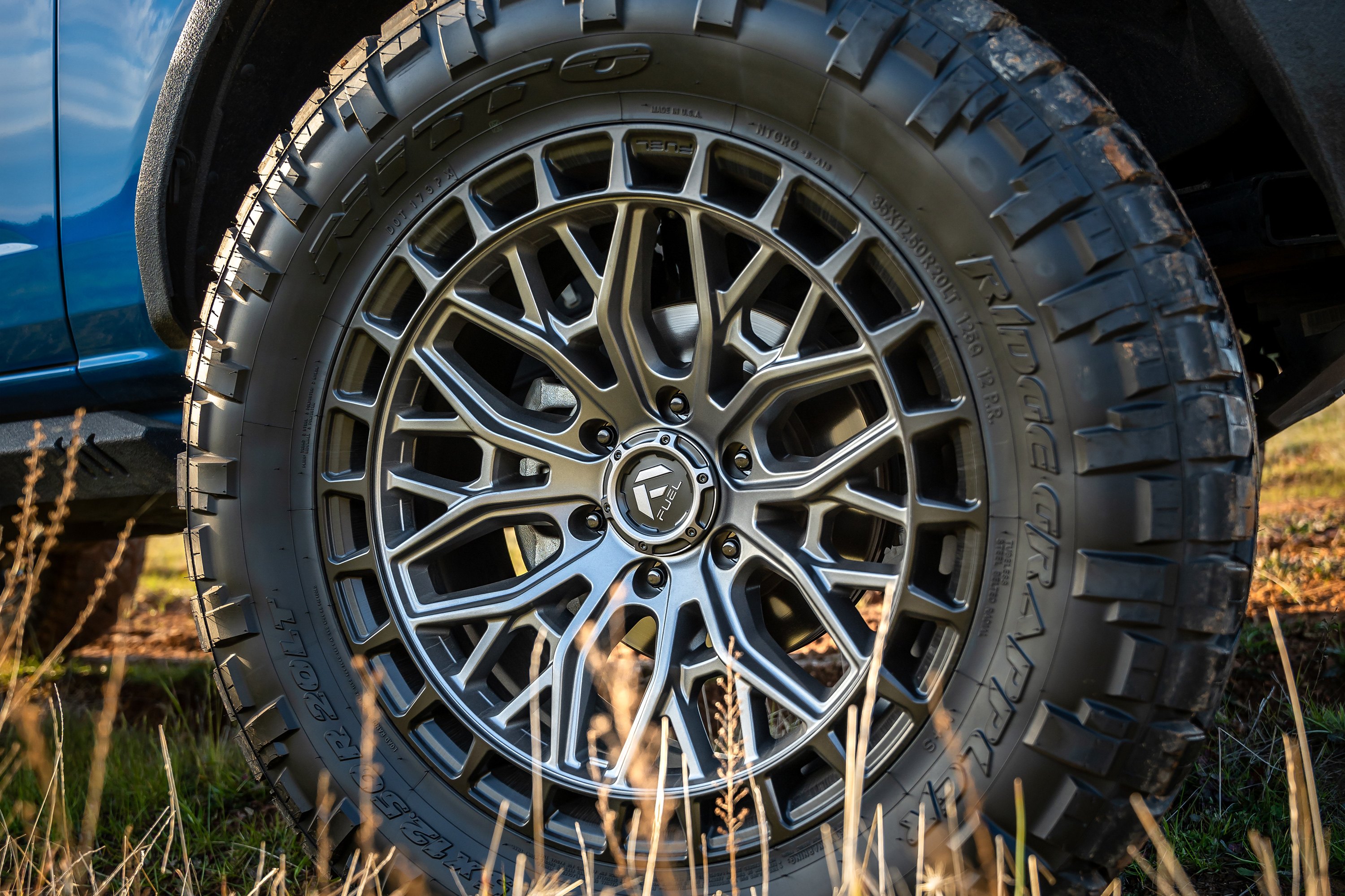 FUEL® FC869 SIGMA Wheels - Matte Gunmetal with Matte Black Lip Rims