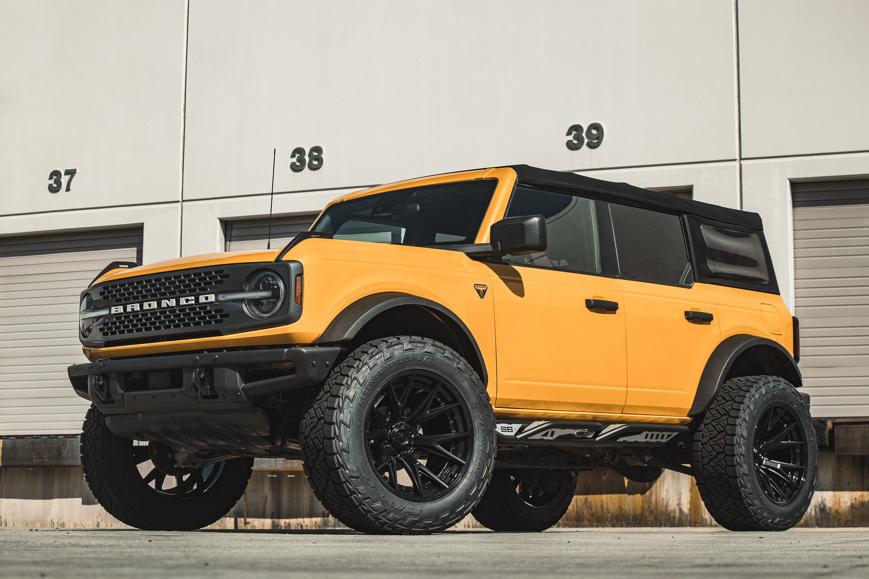 FUEL FUSION FORGED® FC402 CATALYST Wheels - Matte Black with Gloss ...