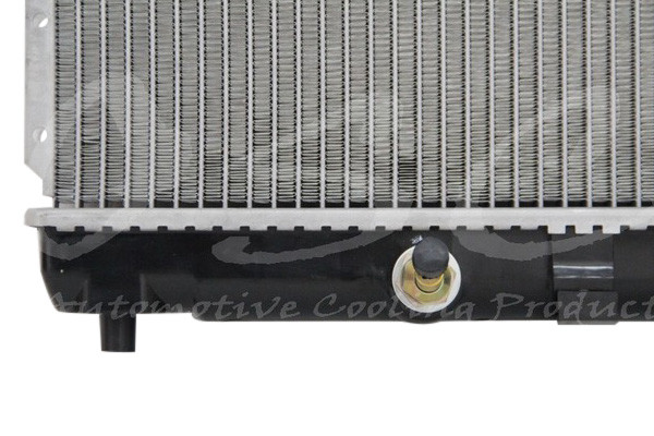 iD Select® RAD2436 - Crossflow Engine Coolant Radiator with ...