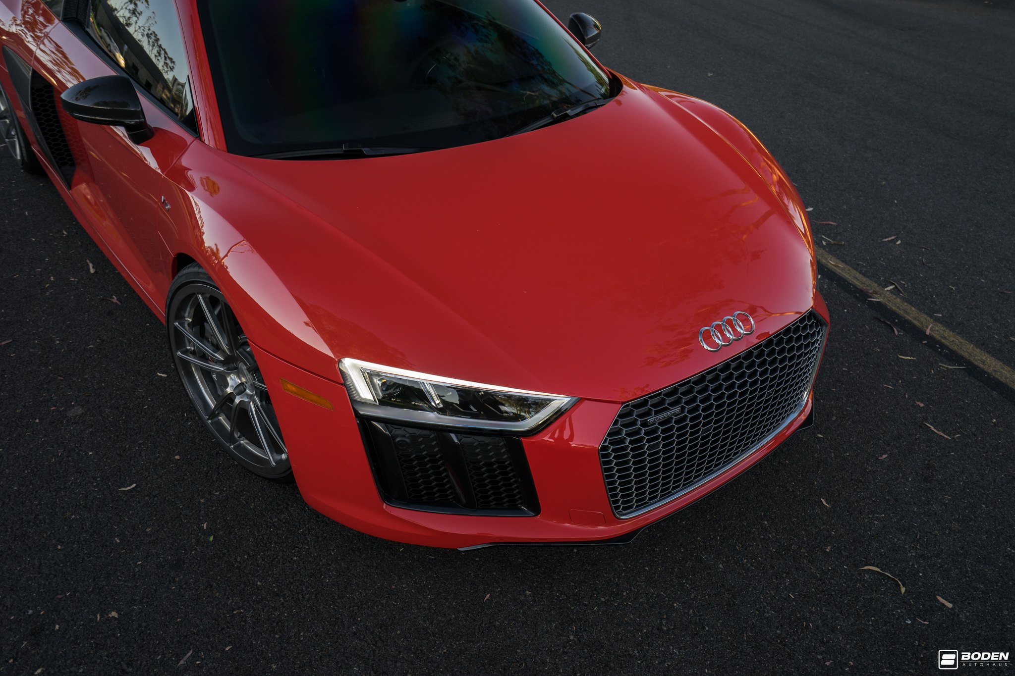 Incredibly Stylish Audi R8 Takes Advantage of Black Body Accents ...