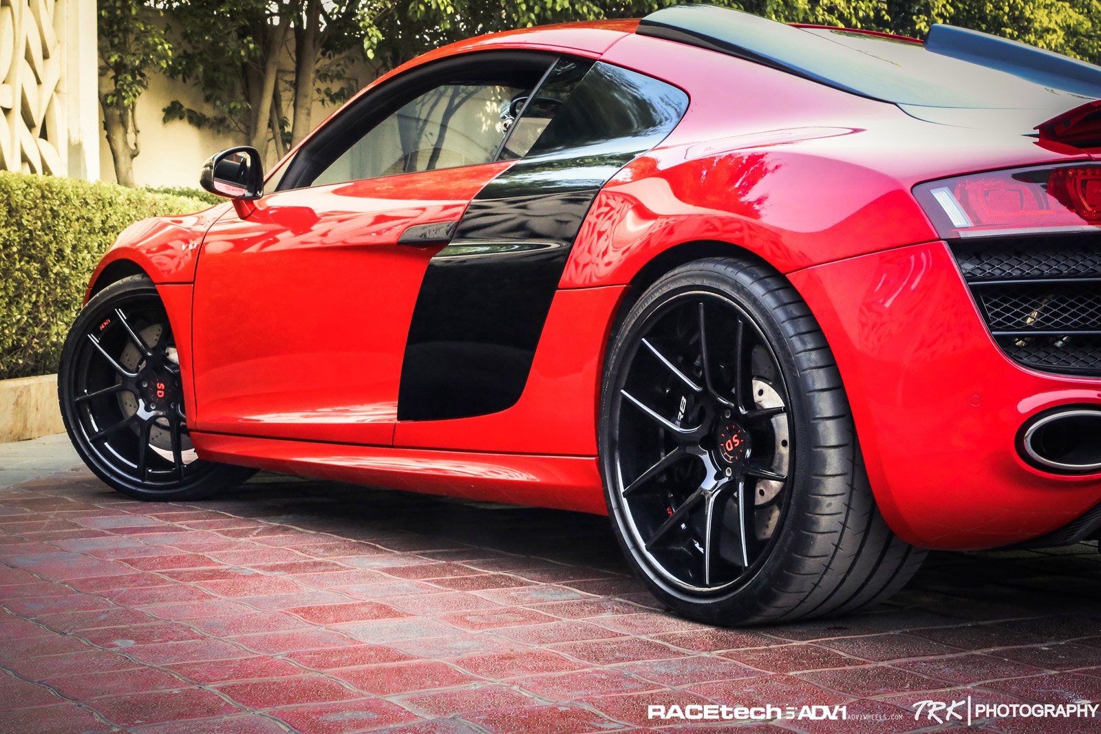 Black and Red Obsession: Beautiful Red Audi R8 on Black Custom Wheels ...