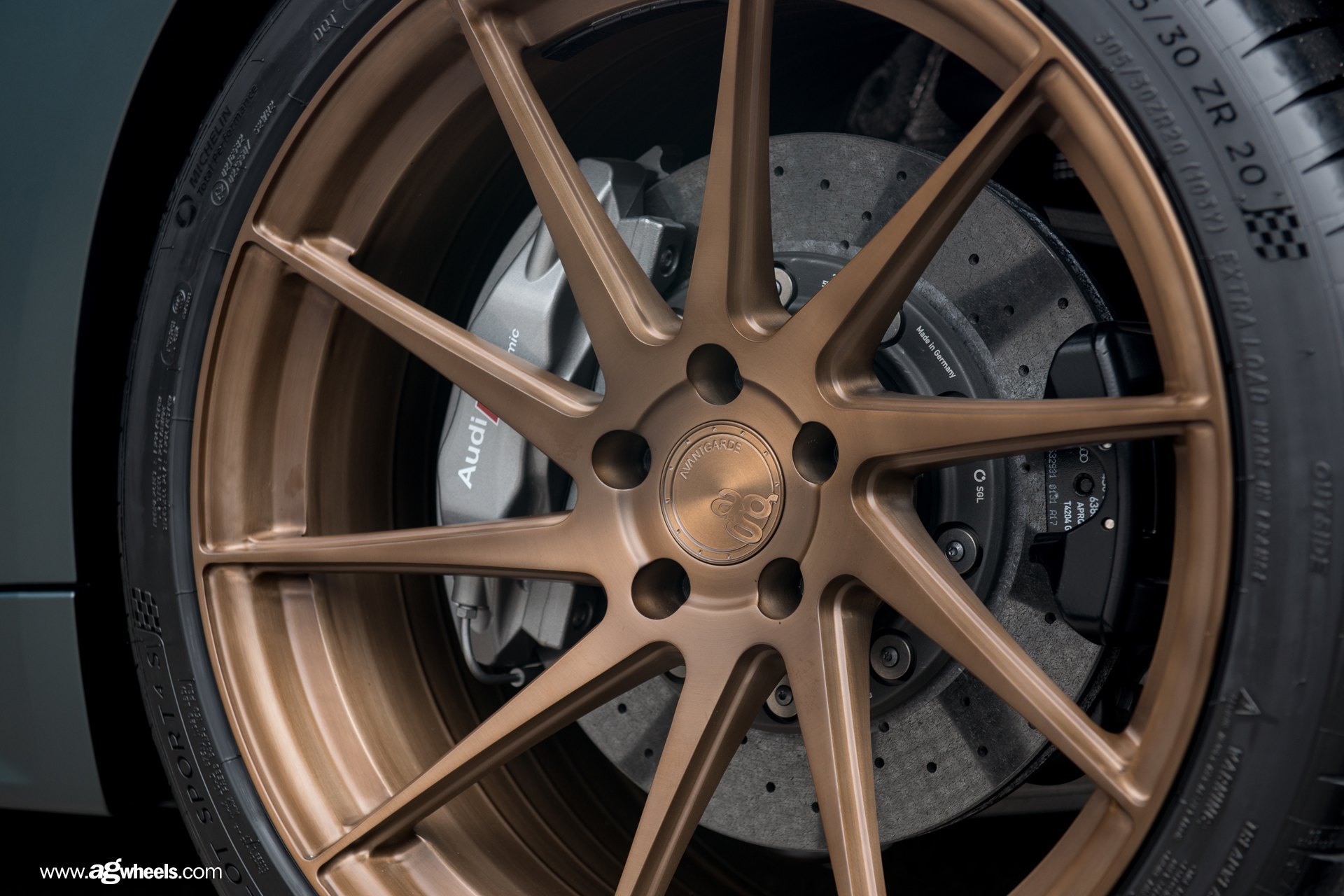 This Is What Dream Car Looks Like: Gray Audi R8 on Gold Avant Garde ...