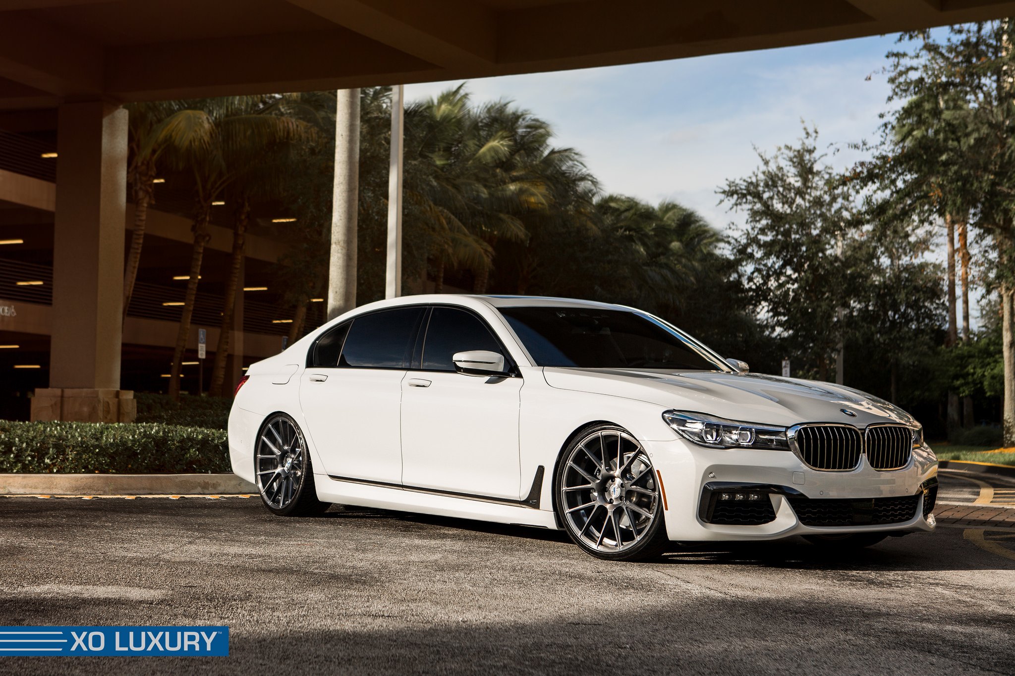 Lowered BMW 7-Series on XO Luxury Rims | CARiD.com Gallery