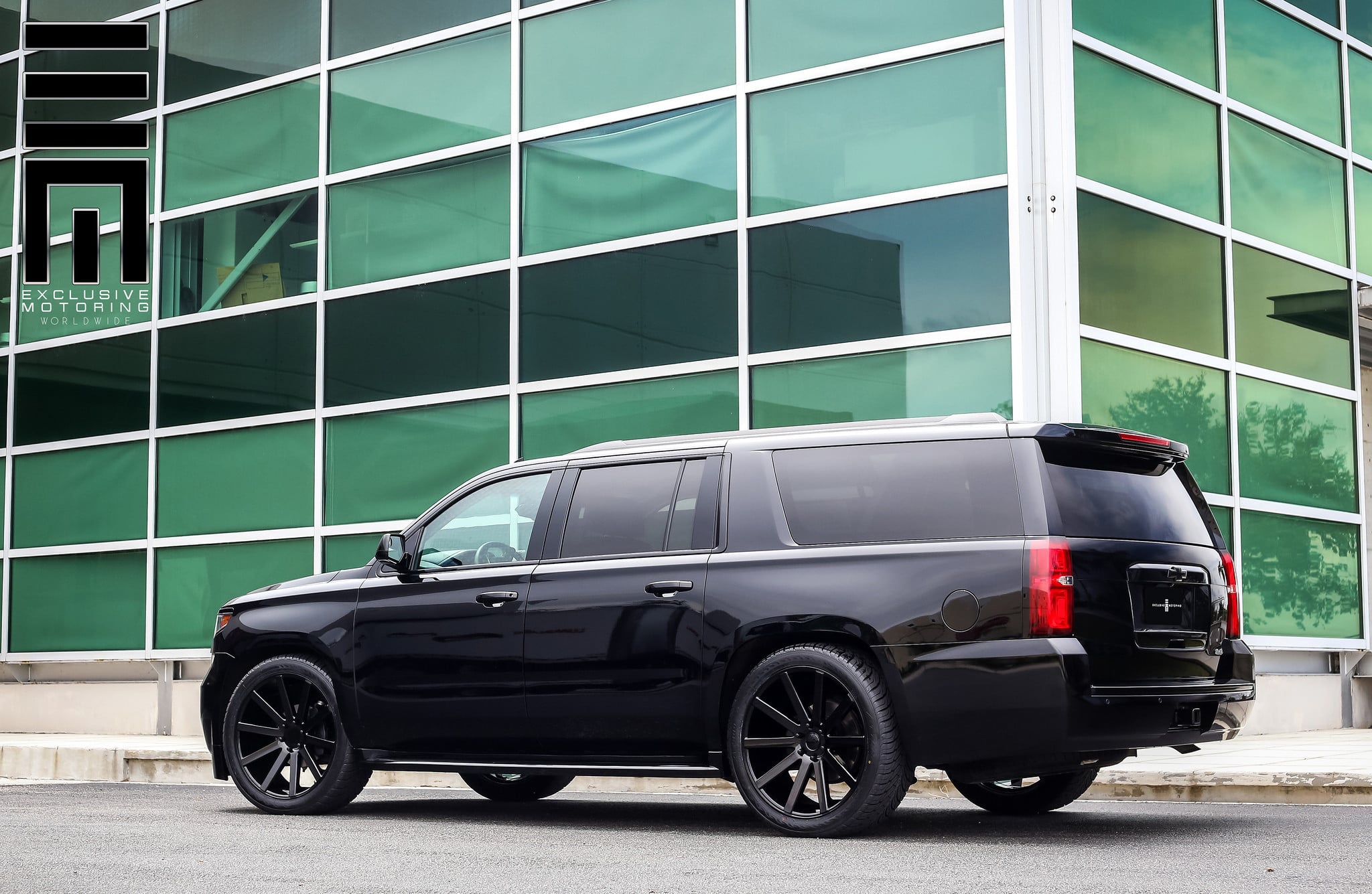 Chevrolet Suburban Custom Wheels