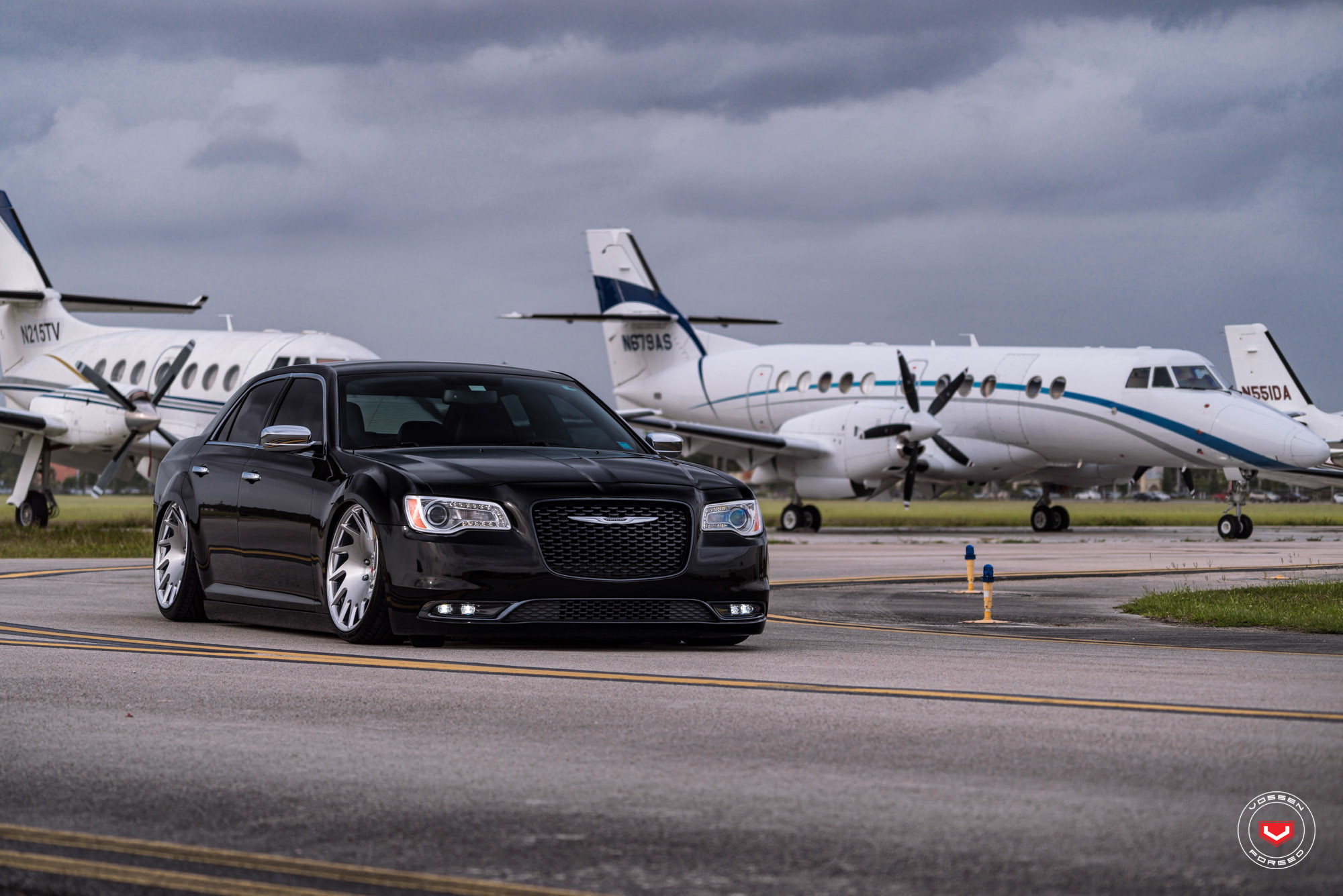 Vip Style Slammed Chrysler 300C on Vossen VLE-1 Gloss Silver Wheels ...