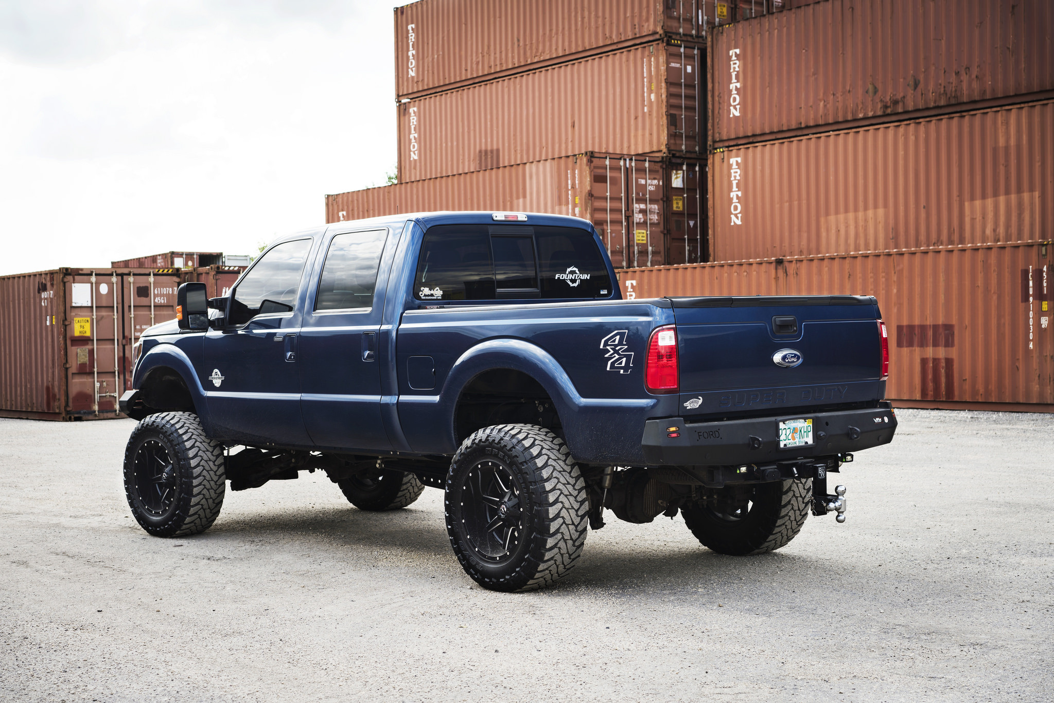 Blending In and Standing Out: F250 Super Duty on Tough Fuel Wheels ...