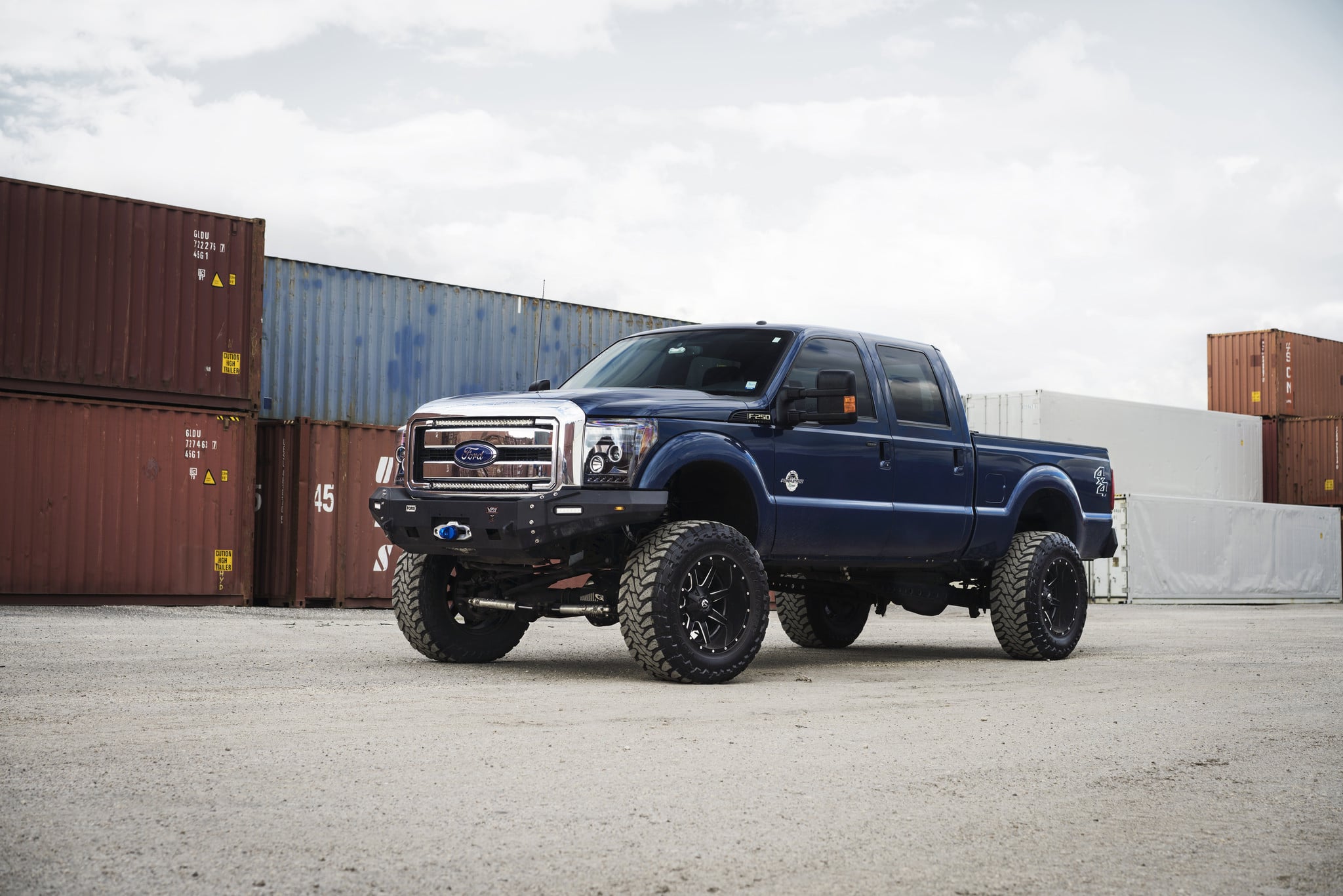 Blending In and Standing Out: F250 Super Duty on Tough Fuel Wheels ...