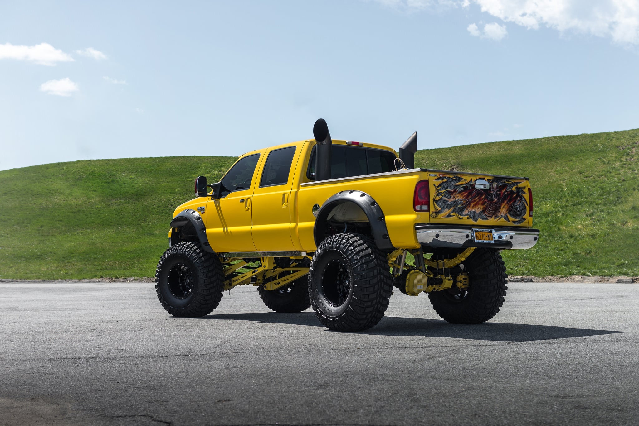 Insane Monster Truck - Yellow Ford F-250 Super Duty on Huge Wheels ...