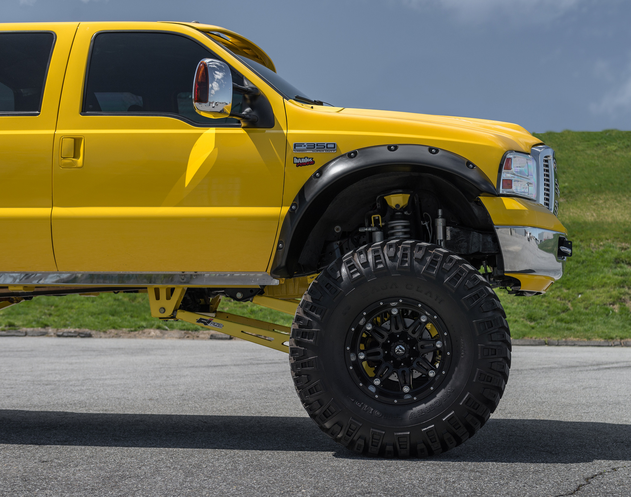 Insane Monster Truck - Yellow Ford F-250 Super Duty on Huge Wheels ...