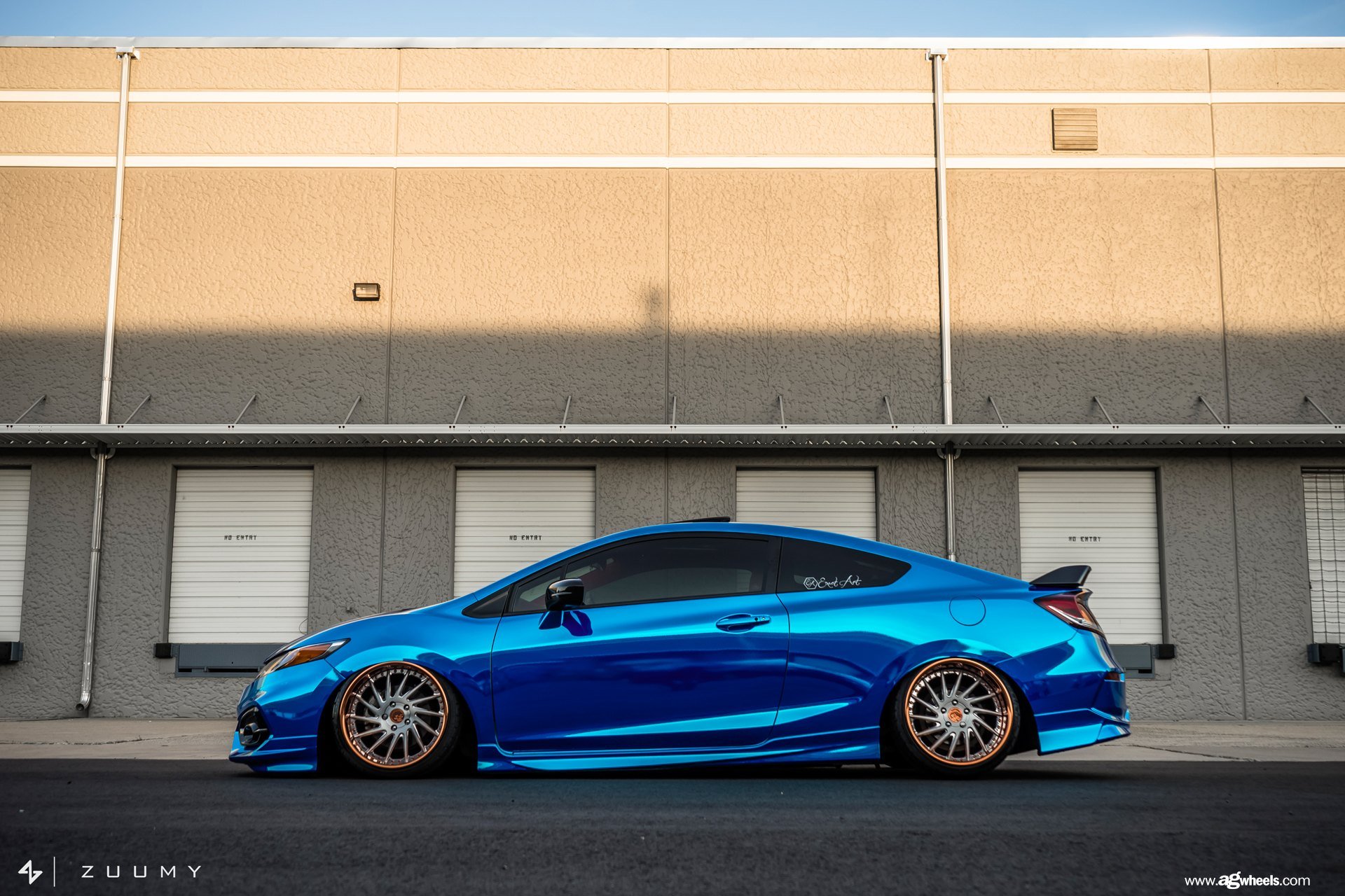 Exciting Makeover of Blue Honda Civic Si with Fashionable Accessories ...