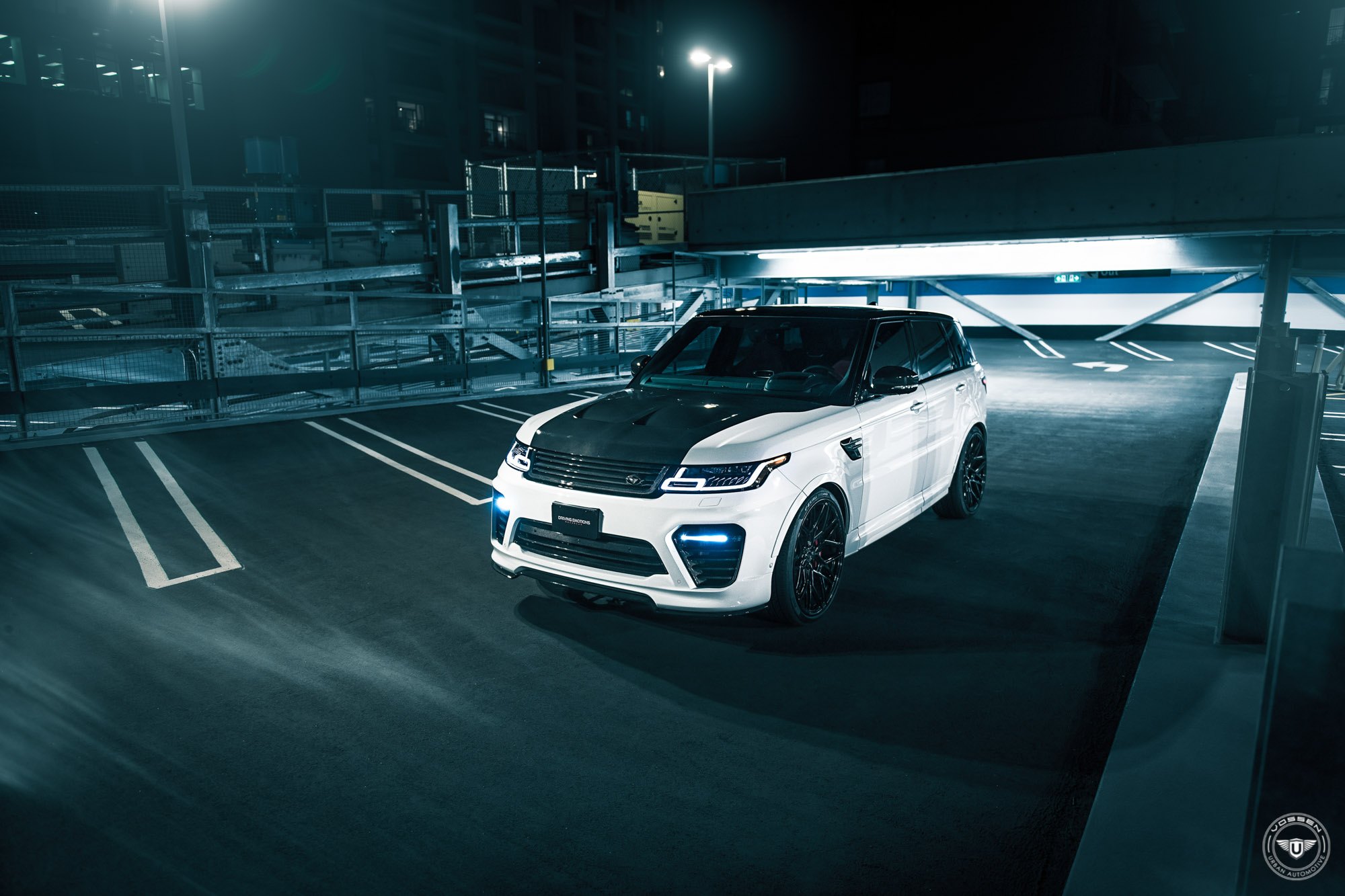 White Range Rover Sport Gets Blacked Out Body Elements for Aggressive ...