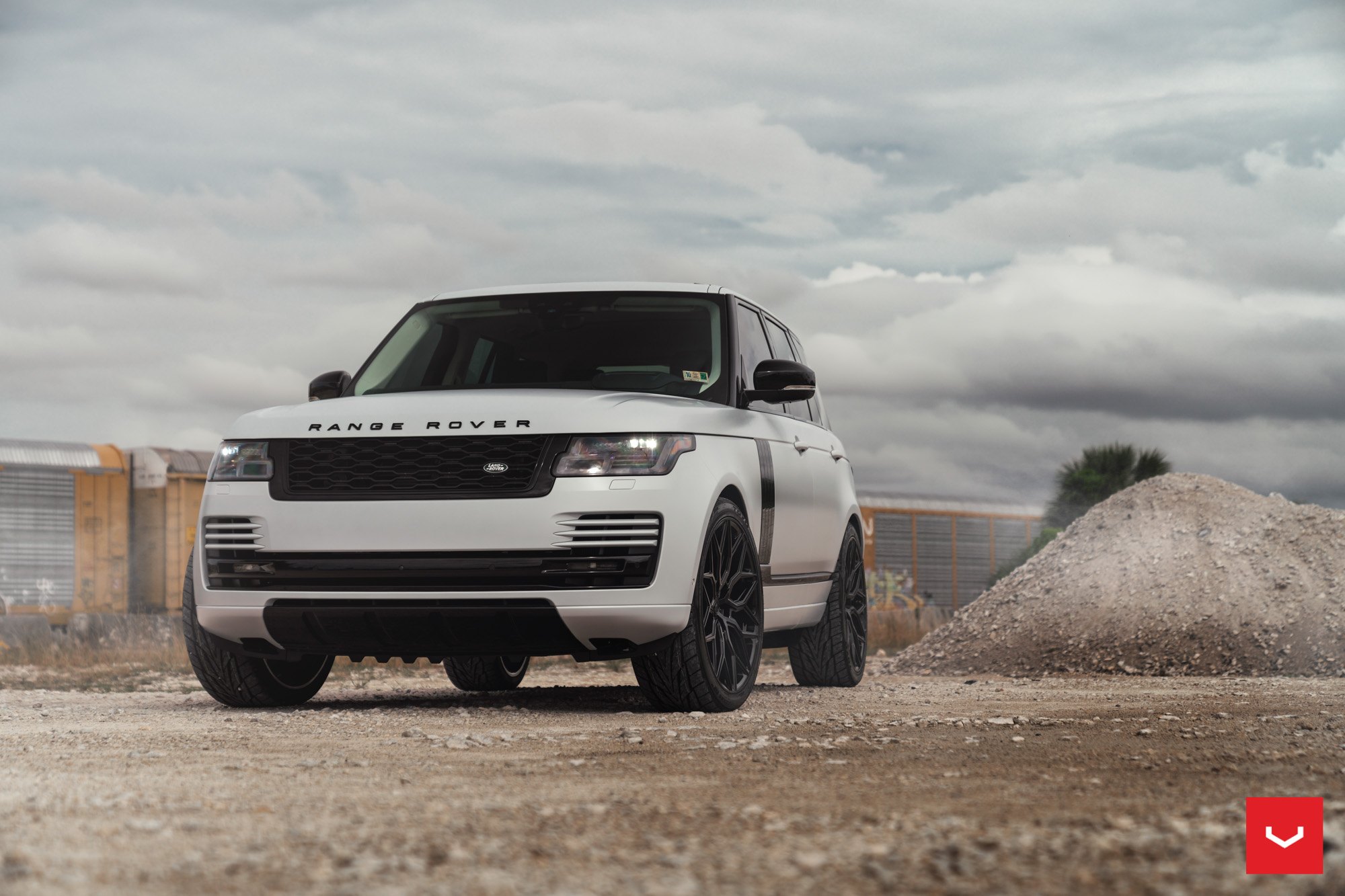 Royal Appearance of White Range Rover Accentuated with Custom Elements ...