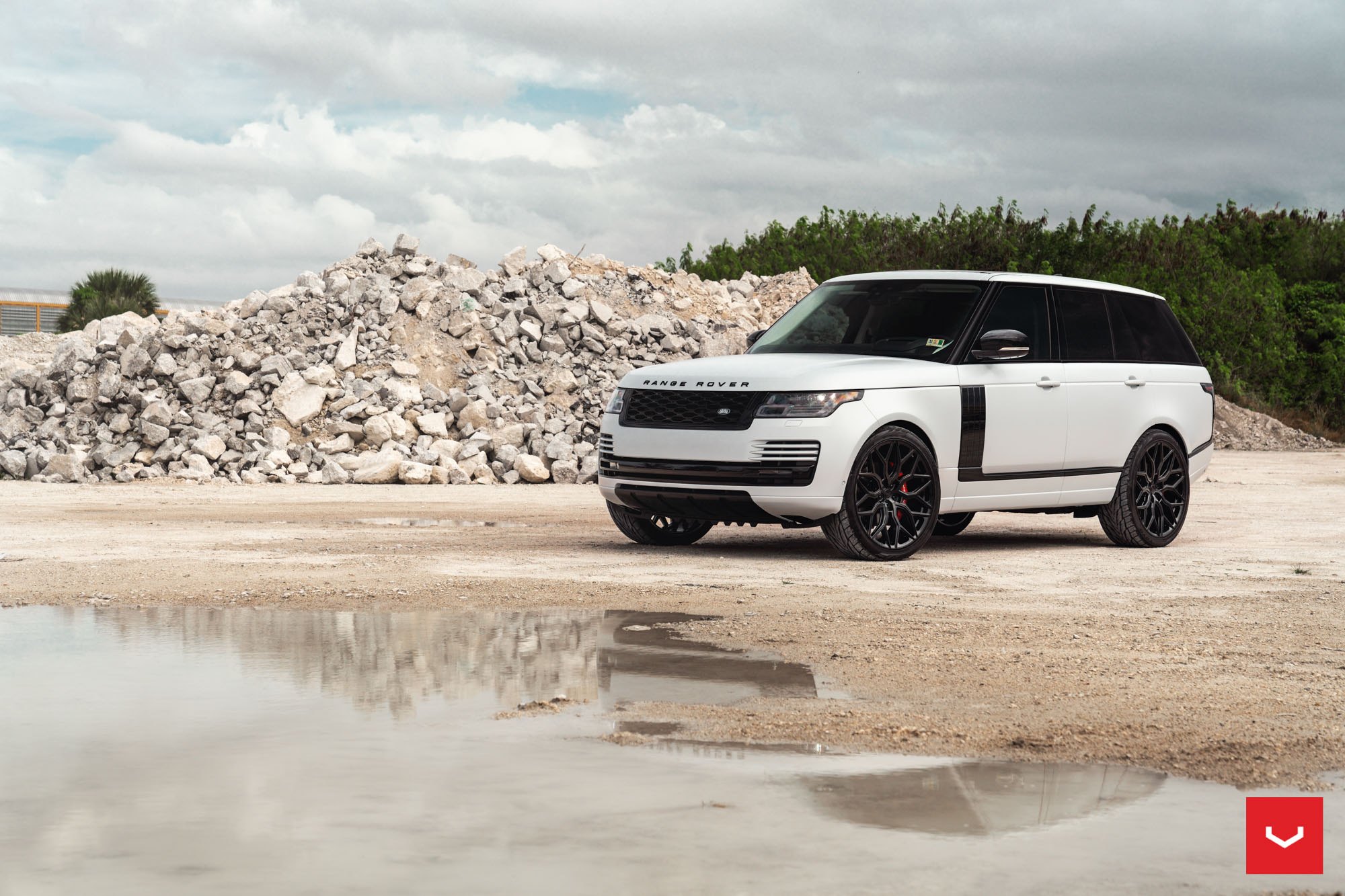 Royal Appearance of White Range Rover Accentuated with Custom Elements ...
