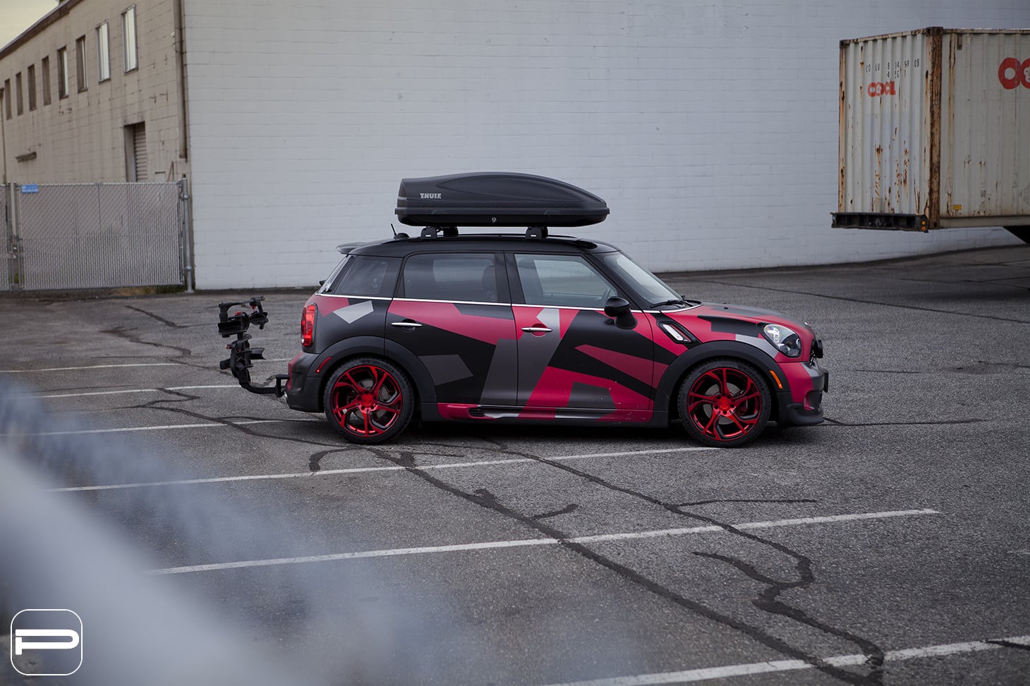 Truly Unique Custom Paint on Mini Countryman with Roof Rack that Grabs ...