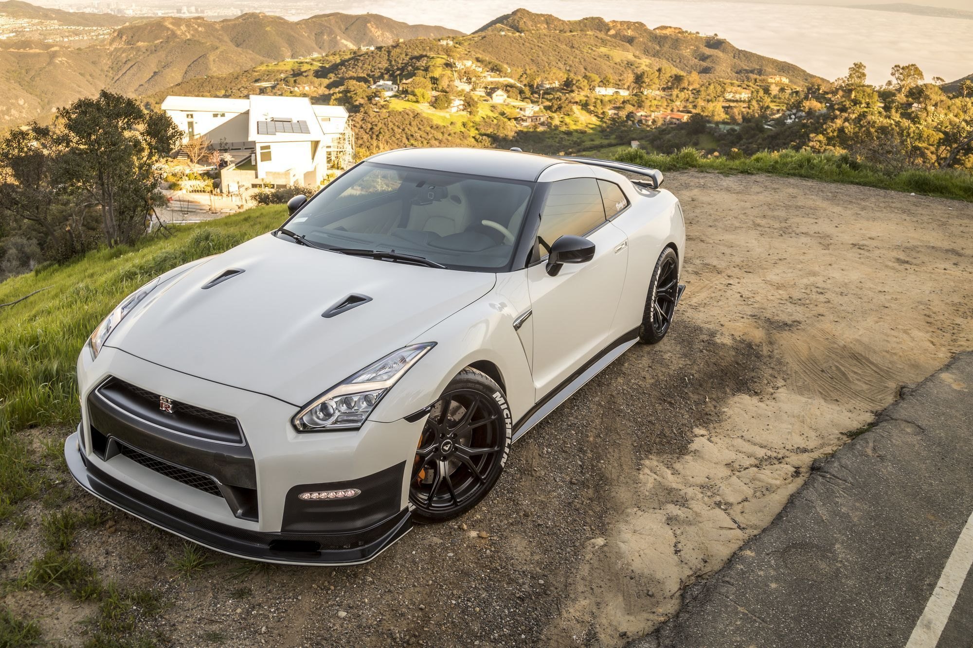 A Guide to Custom Wheels and Accessories for Your Nissan GT-R | Nissan ...