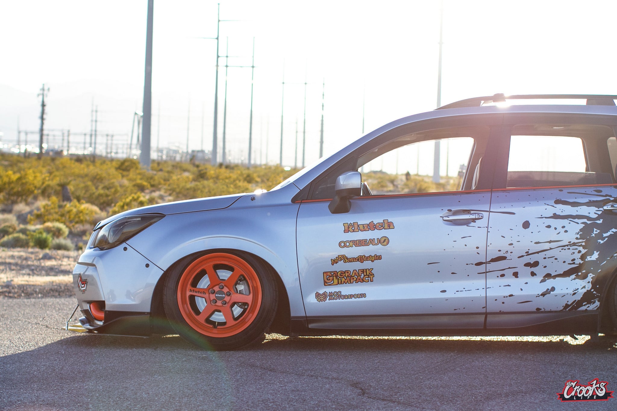 Custom Body Elements and Orange Accents Add Lots of Visual Candy to ...