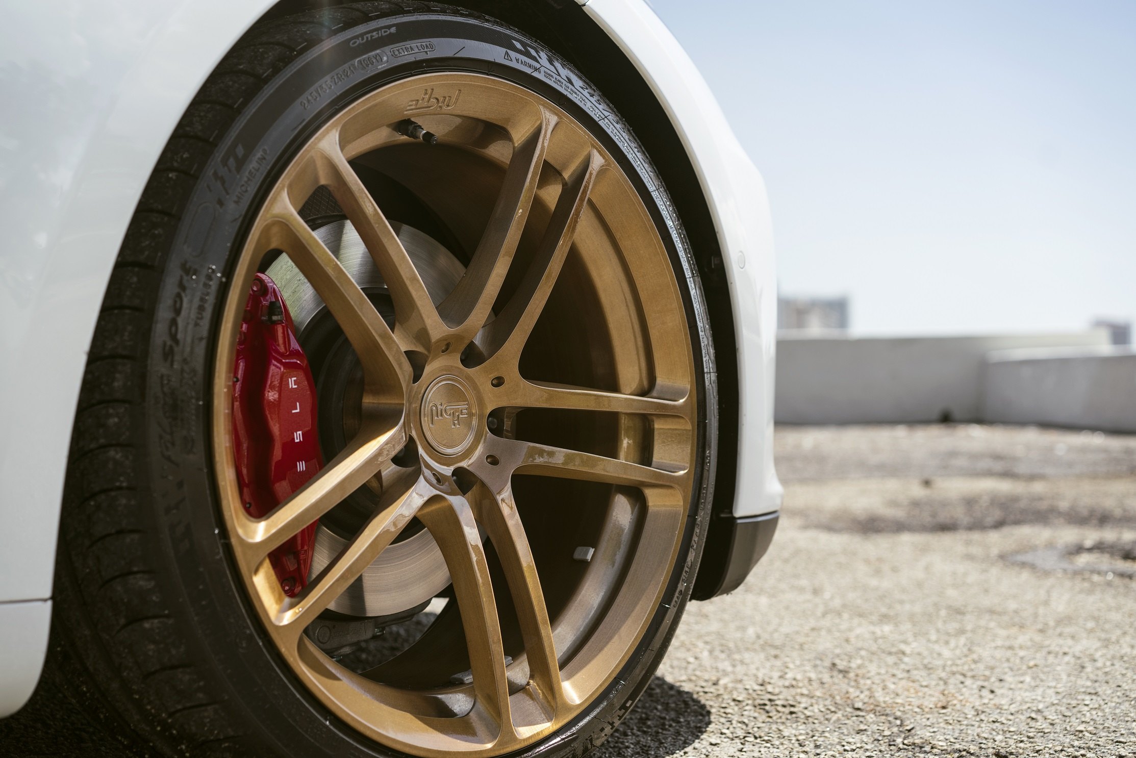 Electric Fiver - Classy Tesla Model S Rocking Niche Custom Wheels ...