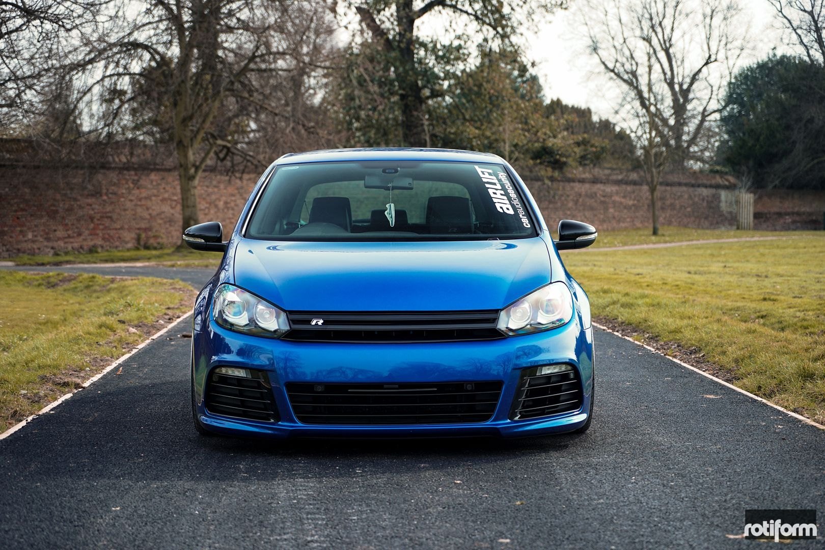 Extremely Low Ride Height of VW Golf R Fitted With Rotiform Rims ...