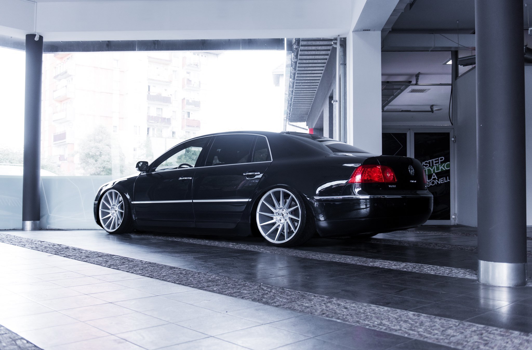Tuning Kingz Put Their Hands on Black VW Phaeton | CARiD.com Gallery