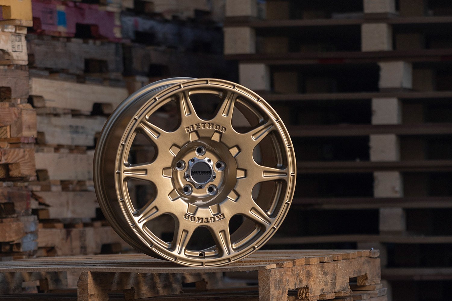 METHOD RACE® 502 RALLY Wheels - Gold Rims