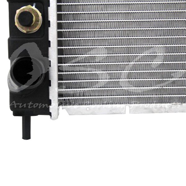 OSC Heat Transfer Products® 2262 - Crossflow Engine Coolant Radiator ...