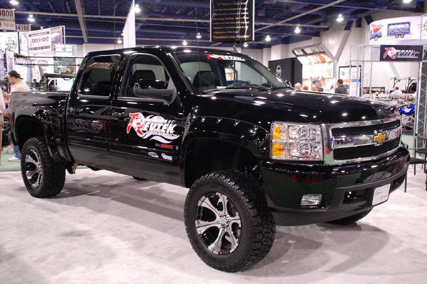 Revtek™ - Suspension Lift Kits, Shocks, Light Bars, Mounts | CARiD