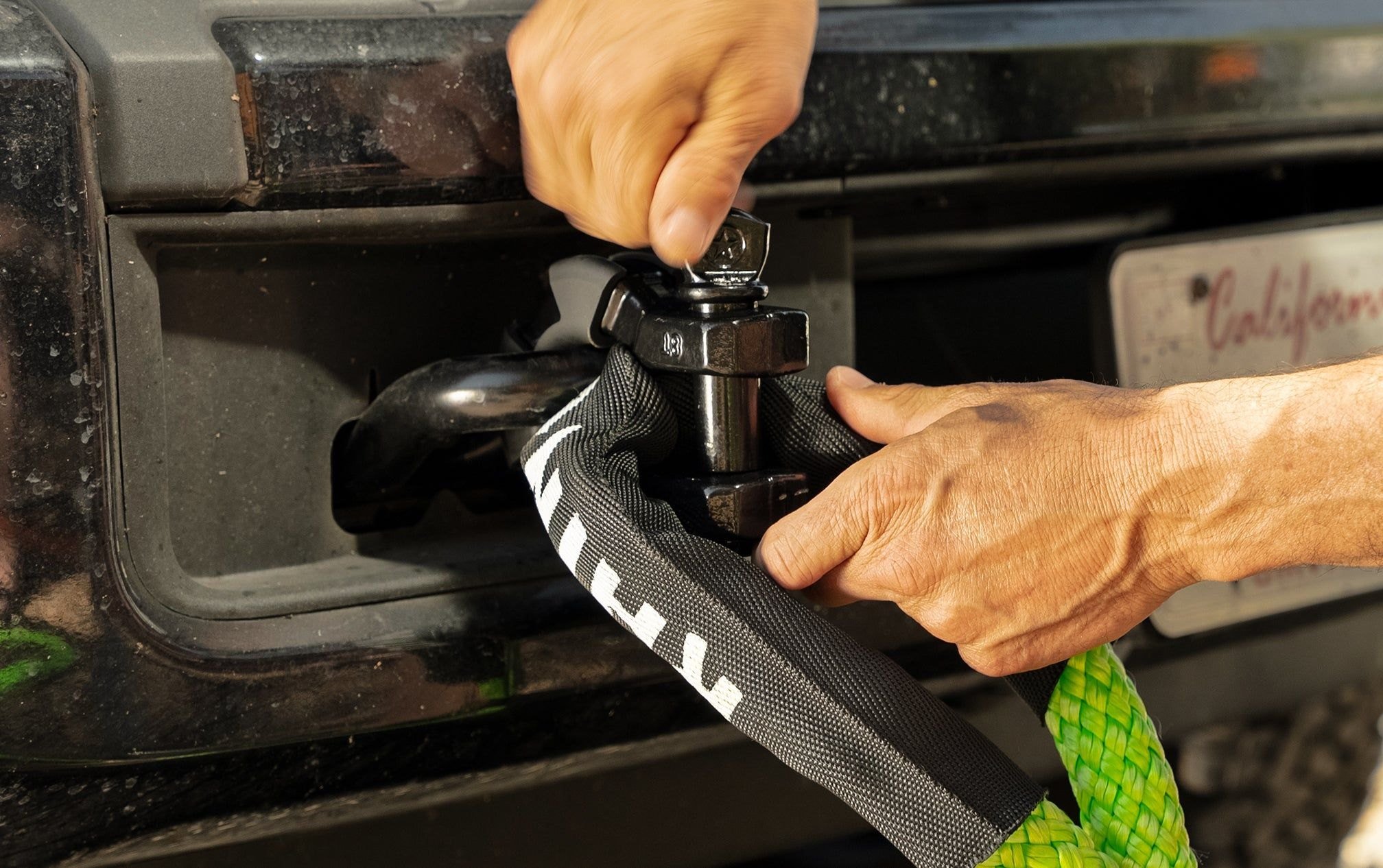 Rhino USA® SUPERSHACK-MATTE - 8-Ton Super Shackles with Isolators