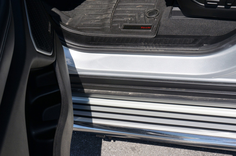 Romik® 21317418 - 6" RB2 Series Polished Running Boards