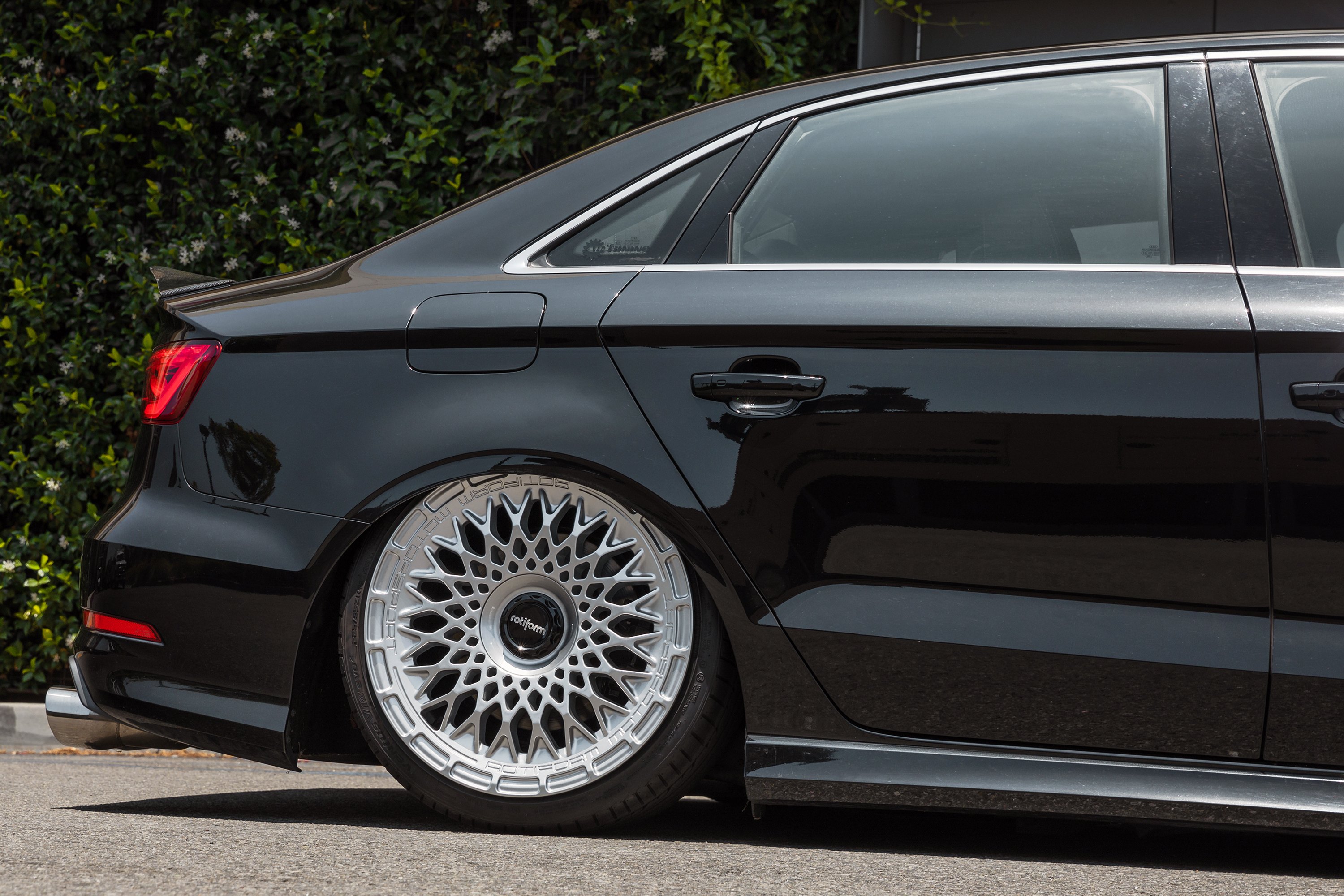 ROTIFORM® LHR-M Wheels - Silver Rims