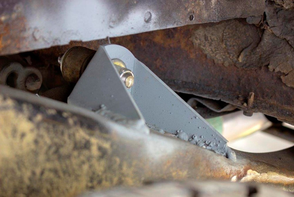 Rust Buster® RB2009 - Rear Upper Shock Mount