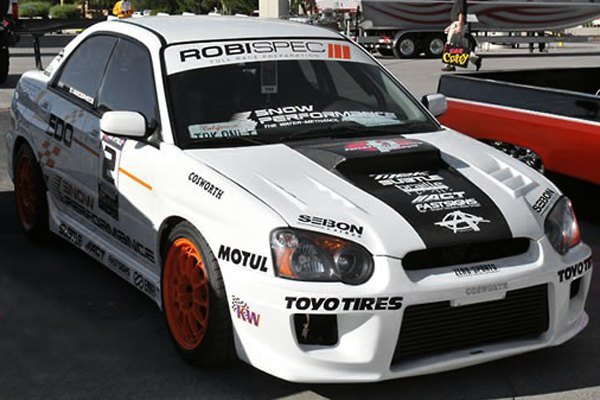 Seibon® HD0405SBIMP-CWII - CWII-Style Gloss Carbon Fiber Hood