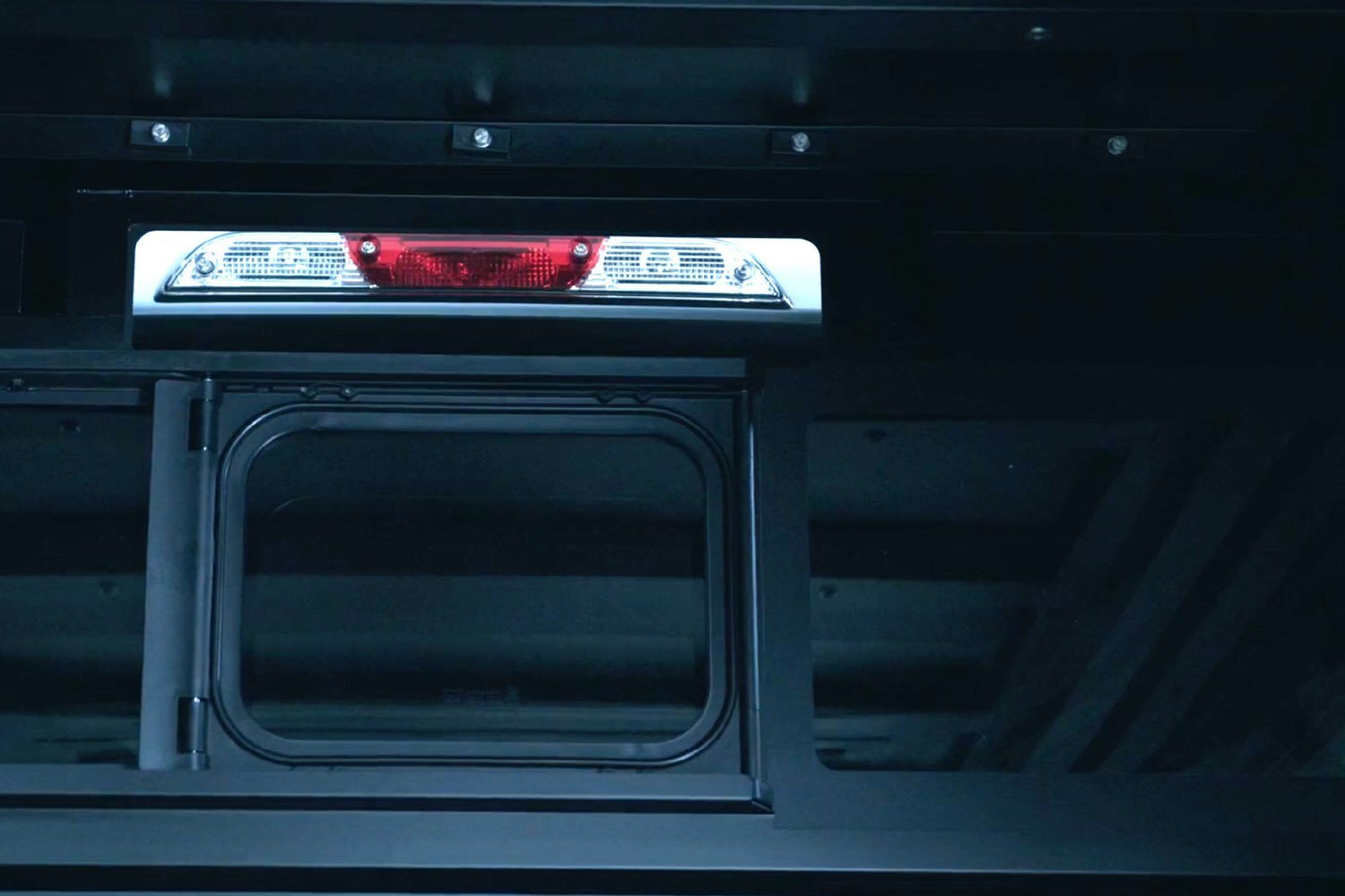 SmartCap® EA1003-MB-R - EVO Adventure Series Truck Bed Cap Roof Panel