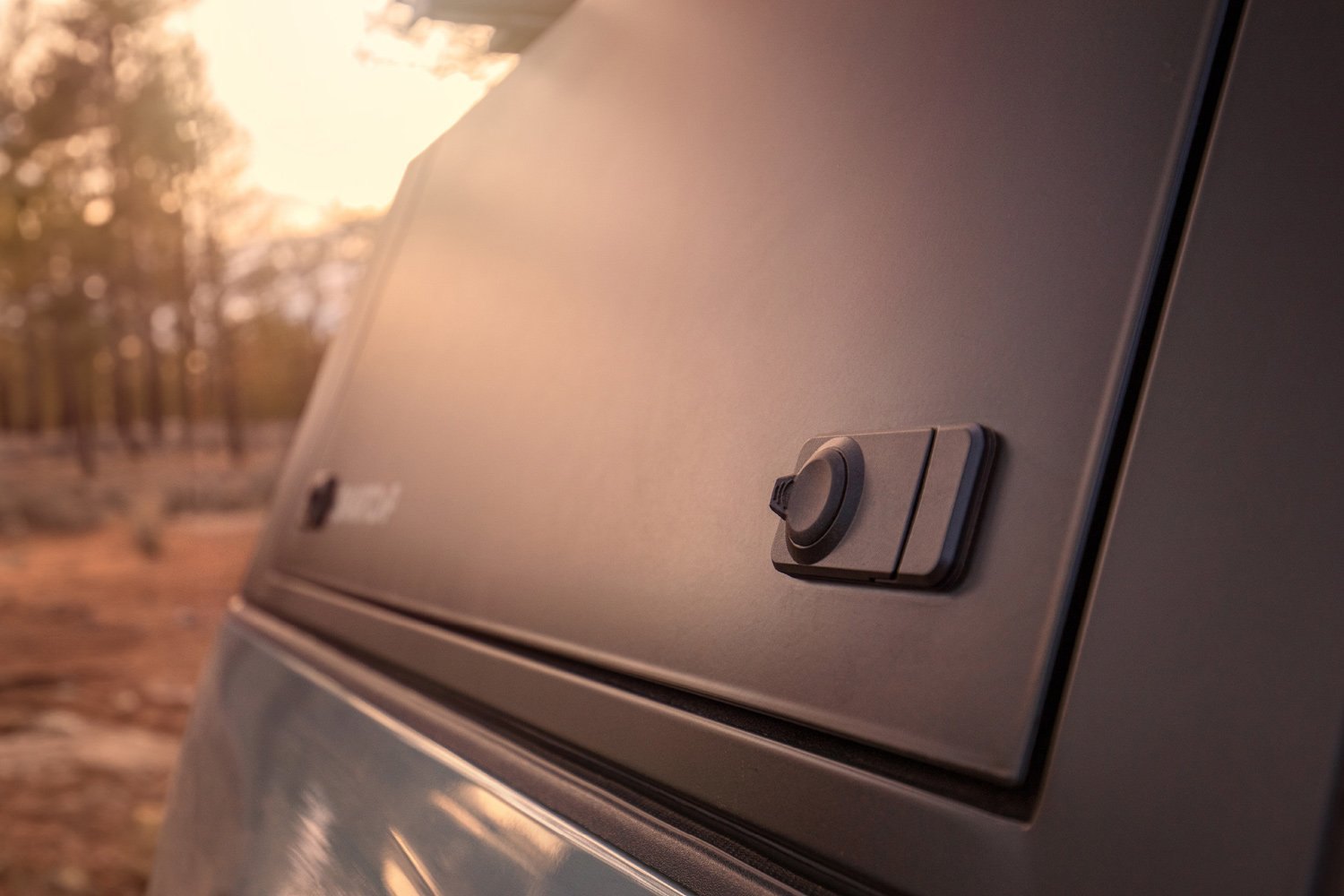 SmartCap® EA0306-MB-R - EVO Adventure Series Truck Bed Cap Roof Panel