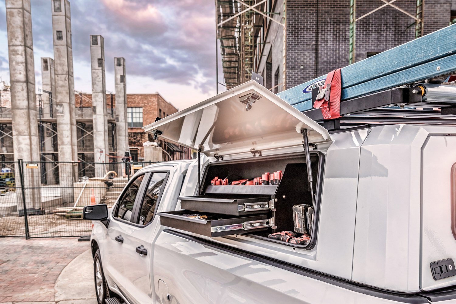 SmartCap® EC0300-WH-RF - EVOc Commercial Series Truck Bed Cap Rear Panel