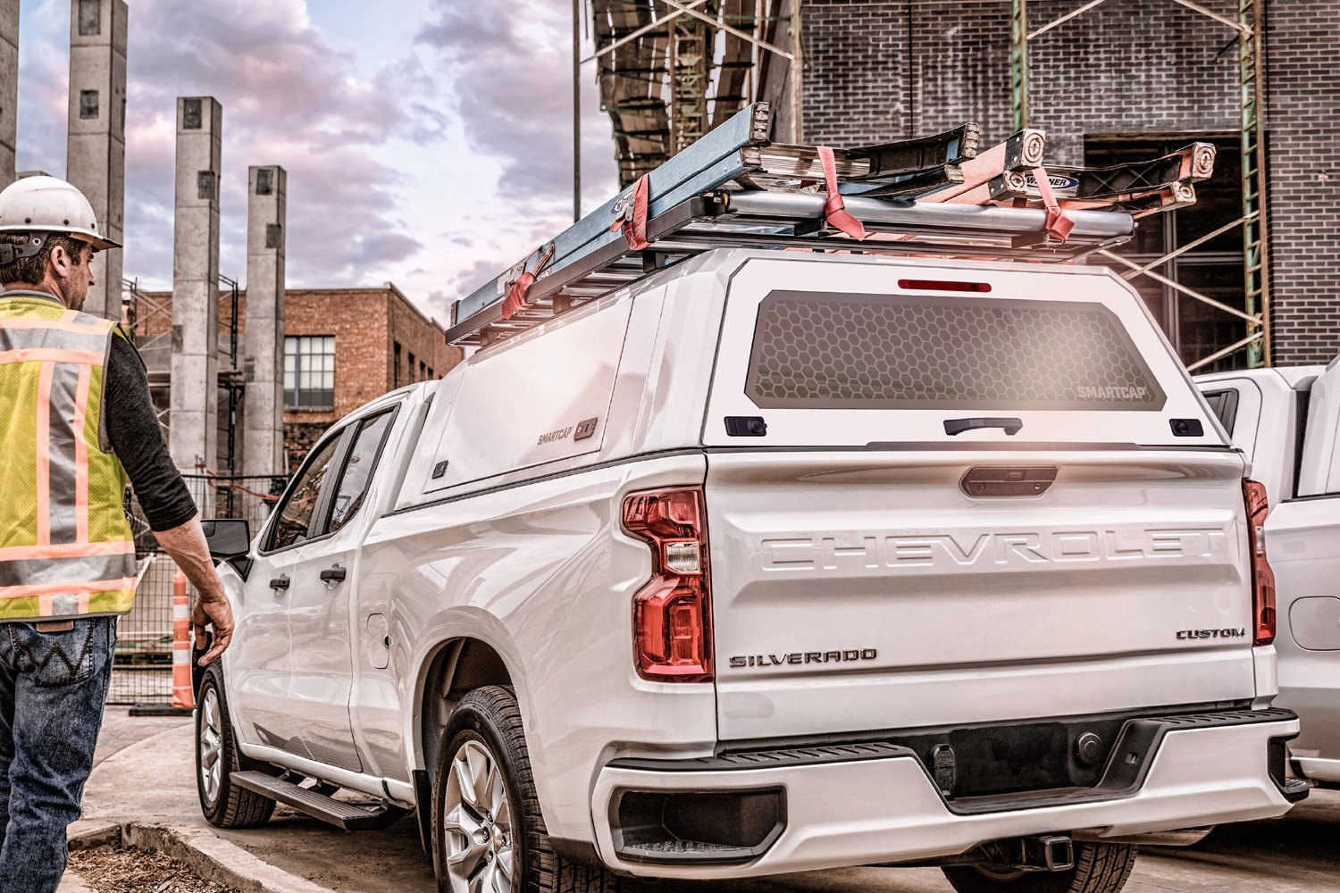 SmartCap® EC0300-WH-SPR - EVOc Commercial Series Truck Bed Cap Right ...