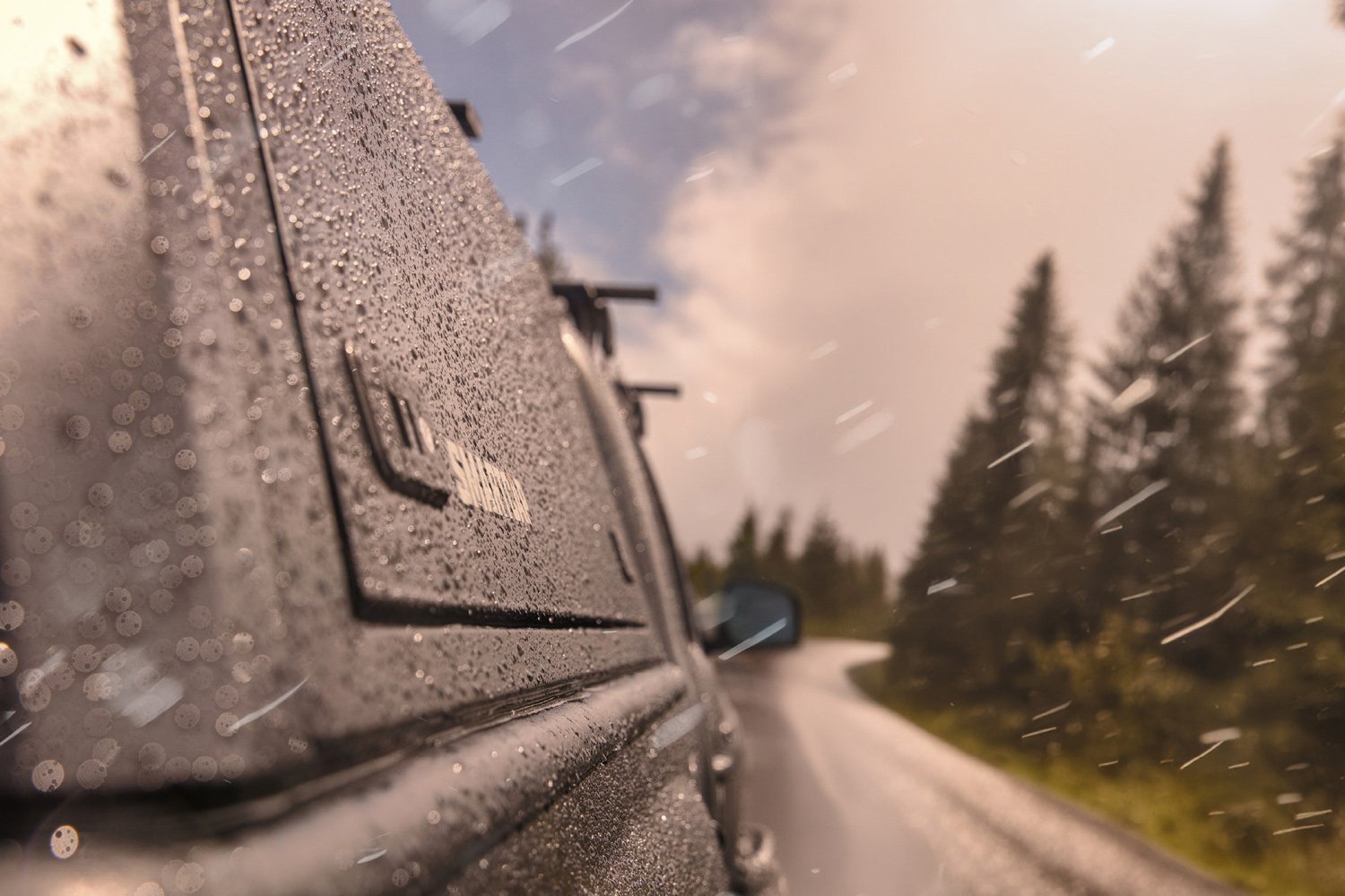 SmartCap® ED1310-MB - EVOd Defender Truck Bed Cap